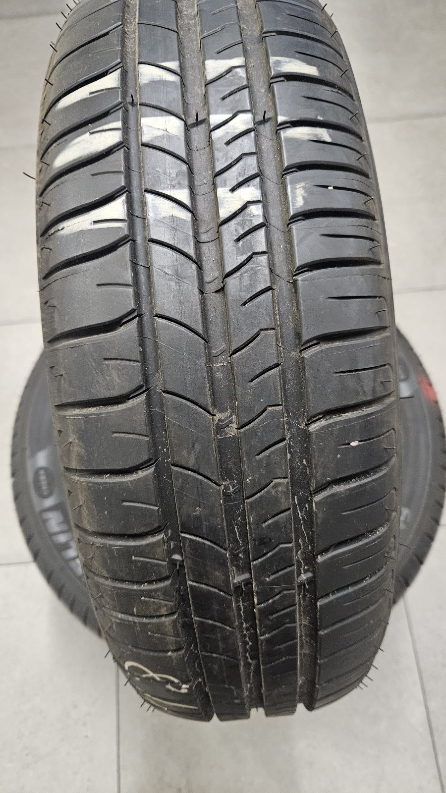 Gume ljetne Michelin 185/65/15 4 kom.