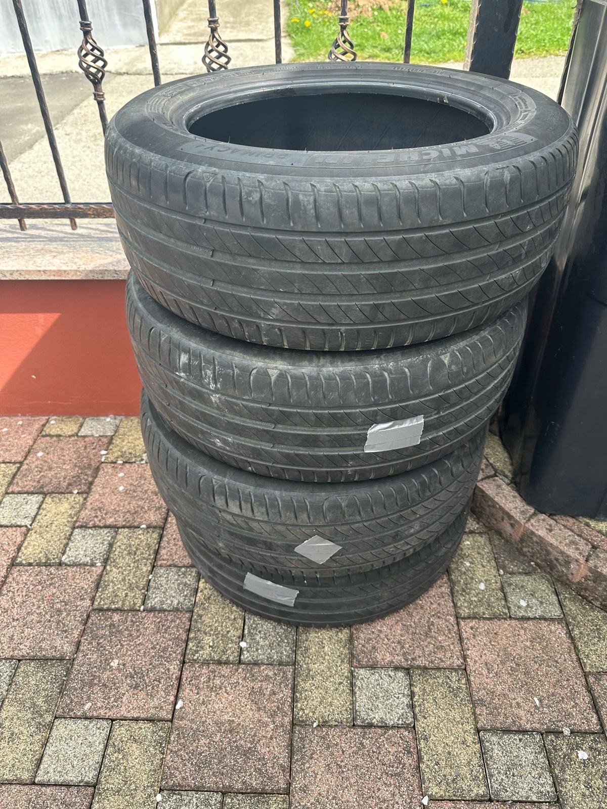 Gume ljetne Michelin 205/55/16 4 kom.