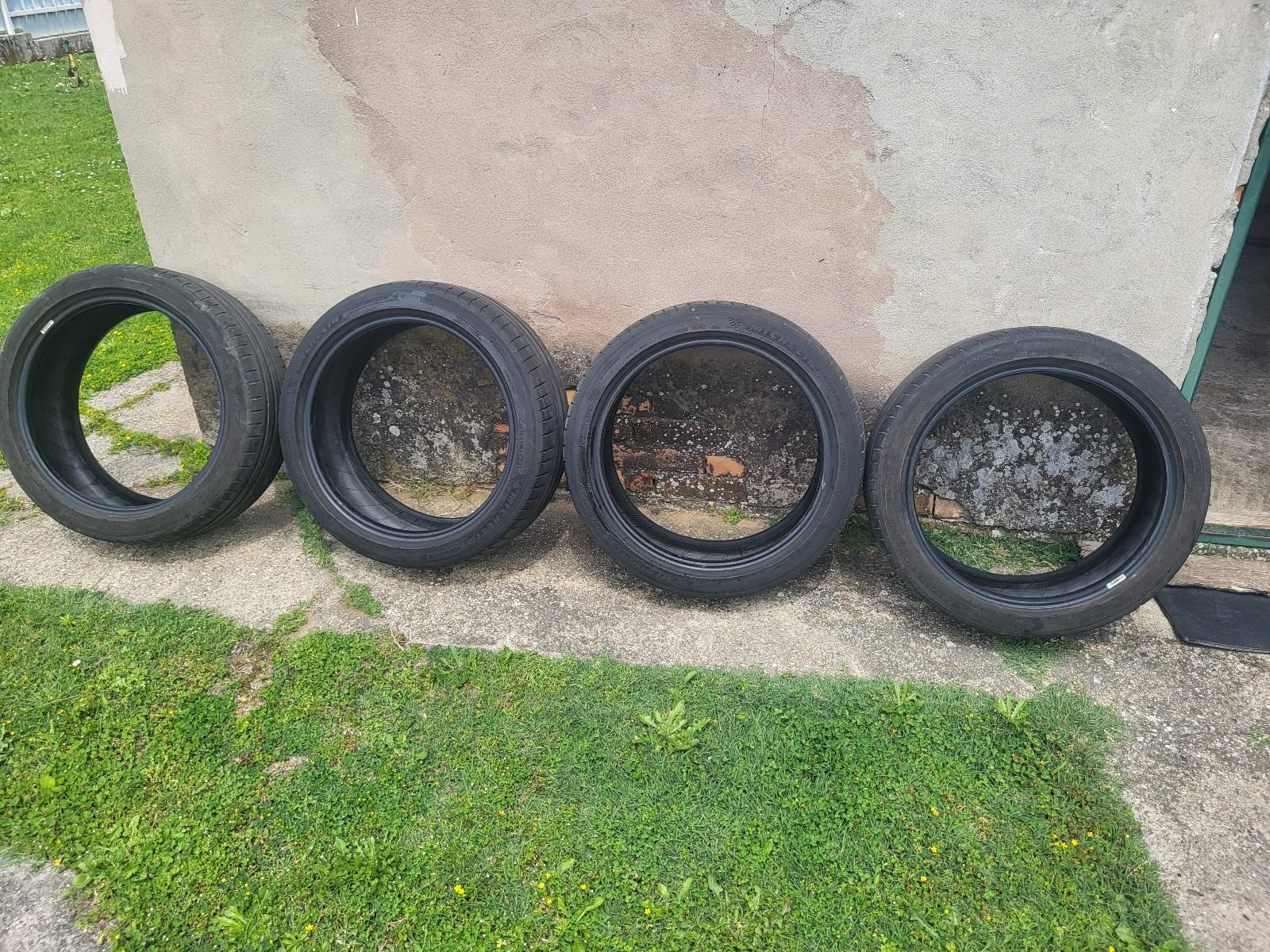 Gume ljetne Michelin 225/45/19 4 kom.