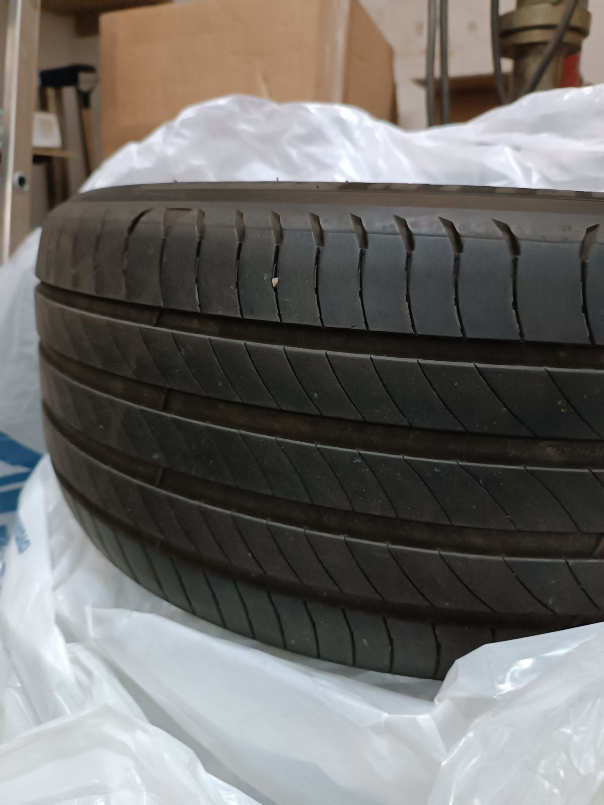 Gume ljetne Michelin 245/45/18 4 kom.