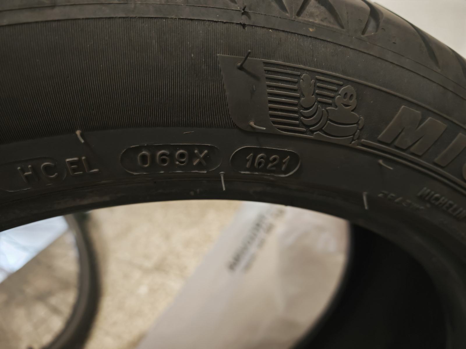 Gume ljetne Michelin Primacy4 235/45/18 2 kom.