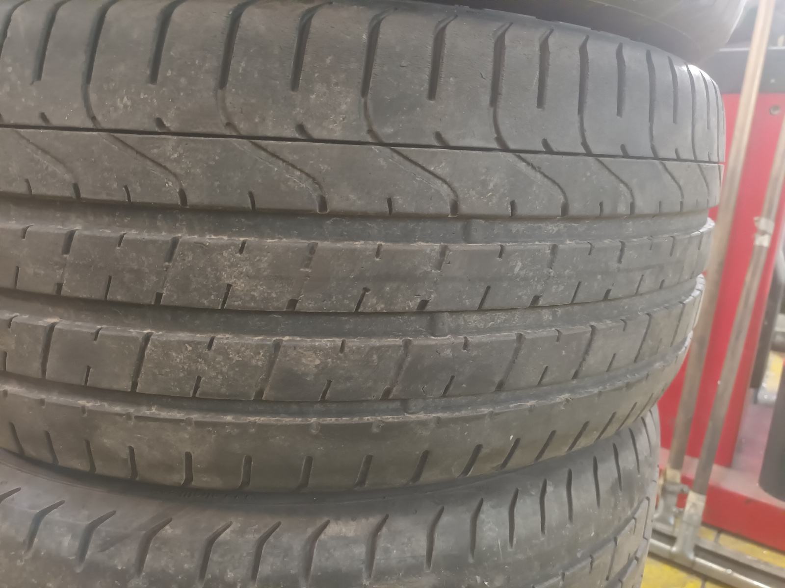 Gume ljetne Pirelli 225/35/19 4 kom.