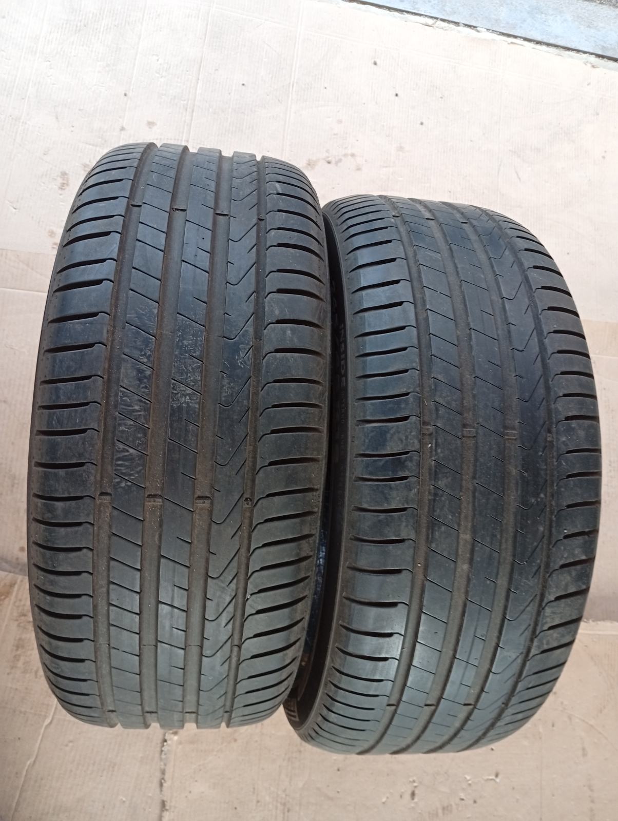 Gume ljetne Pirelli 245/45/18 2 kom. 7 mm profila 2021 godina