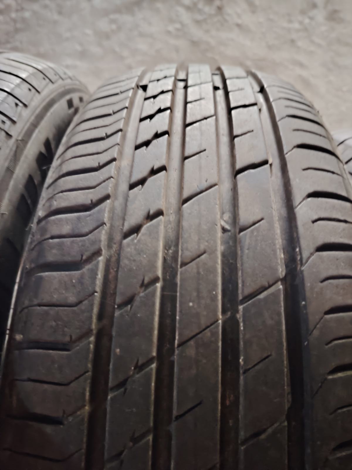 Gume ljetne Sailun 195/60/16 2 kom DOT 4722