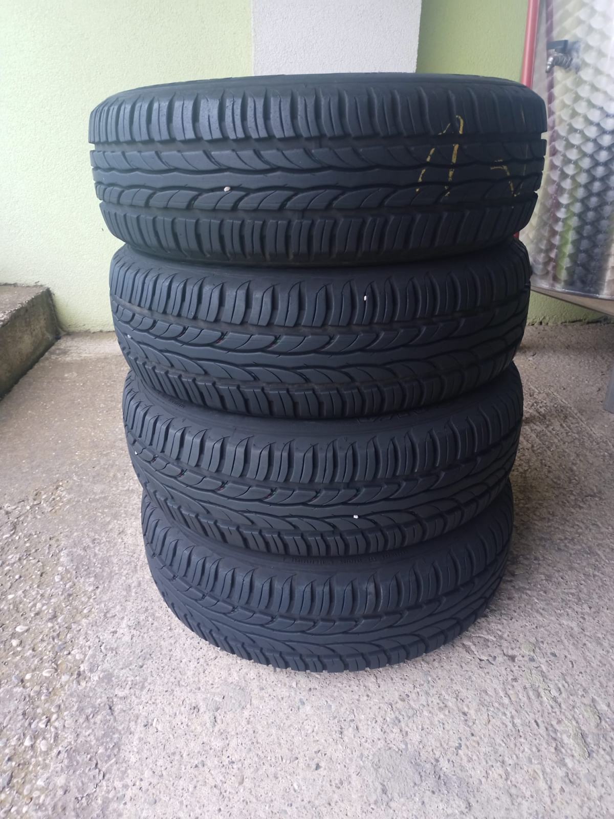 Gume ljetne Sava 185/65/15 4 kom.