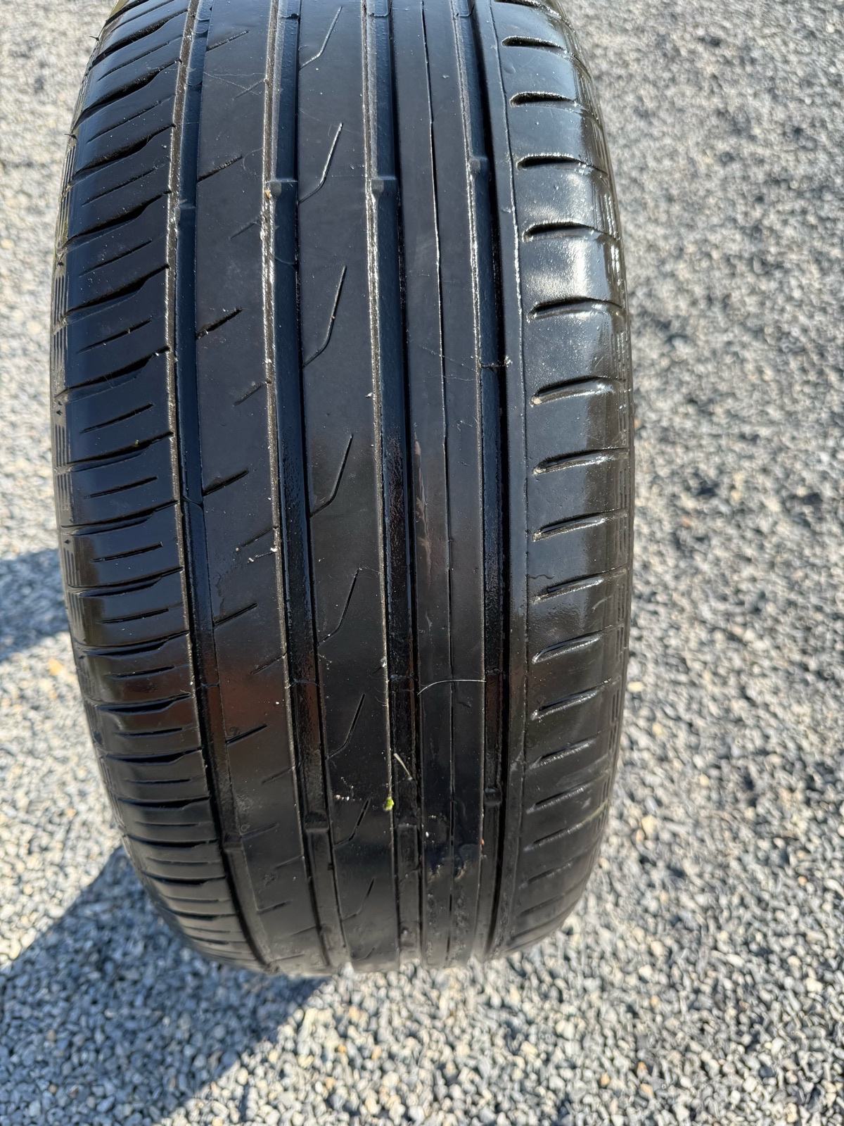 Gume ljetne Toyo 215/50/17 4 kom.