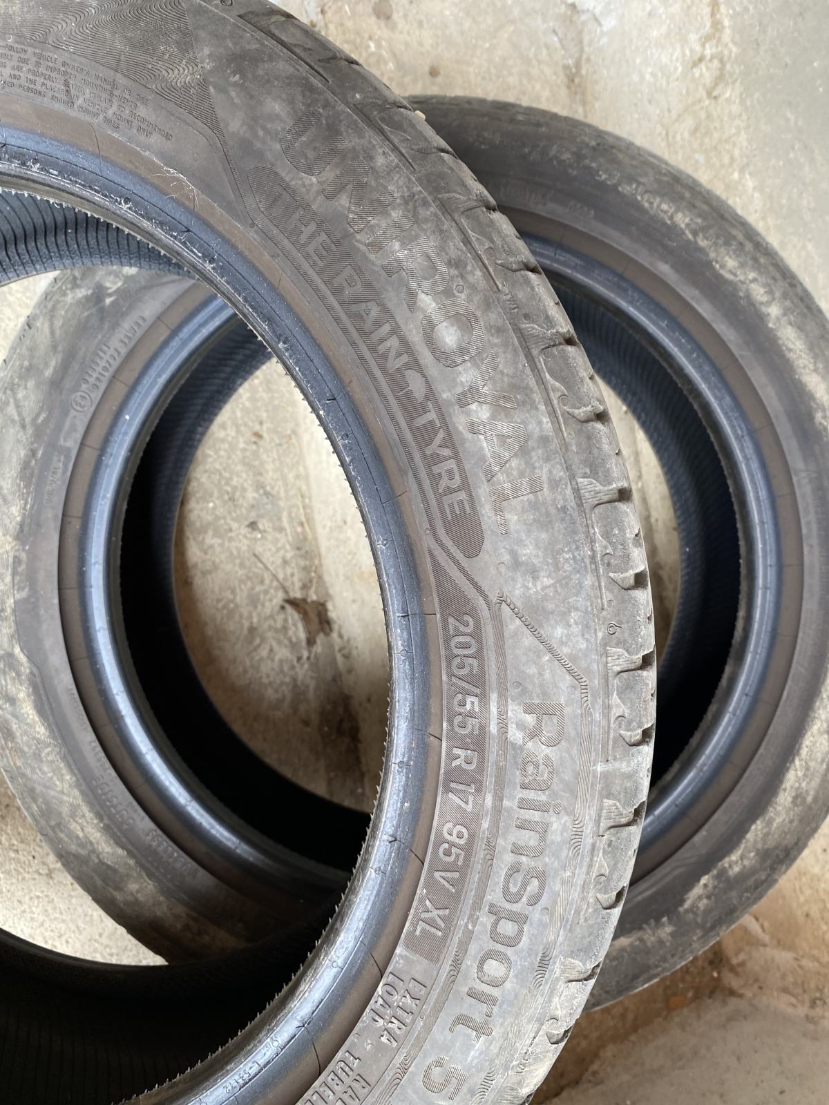 Gume ljetne Uniroyal 205/55/17 2 kom.