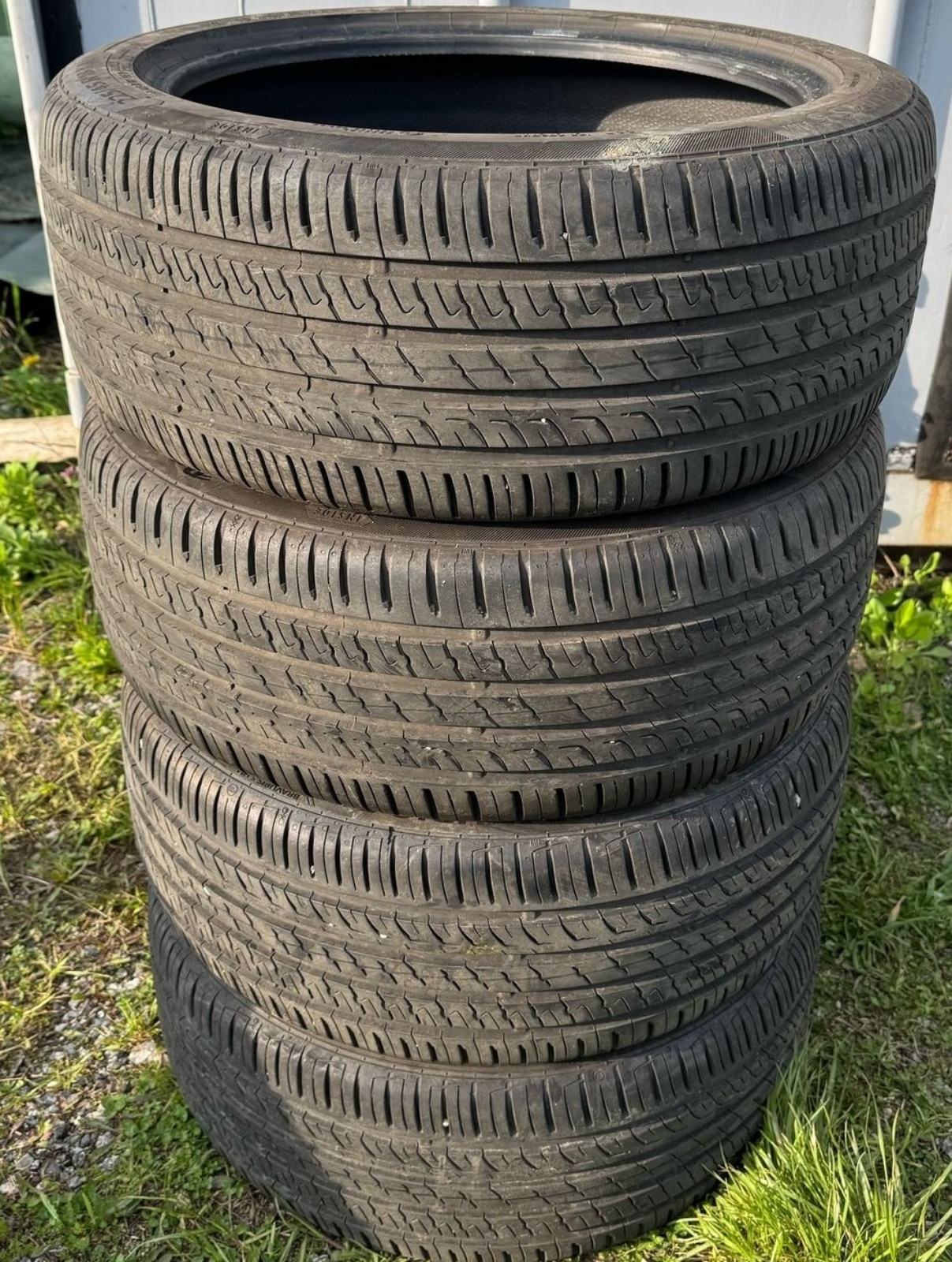 Ljetne gume Barum 225/45/18 *DOT1024*8mm*