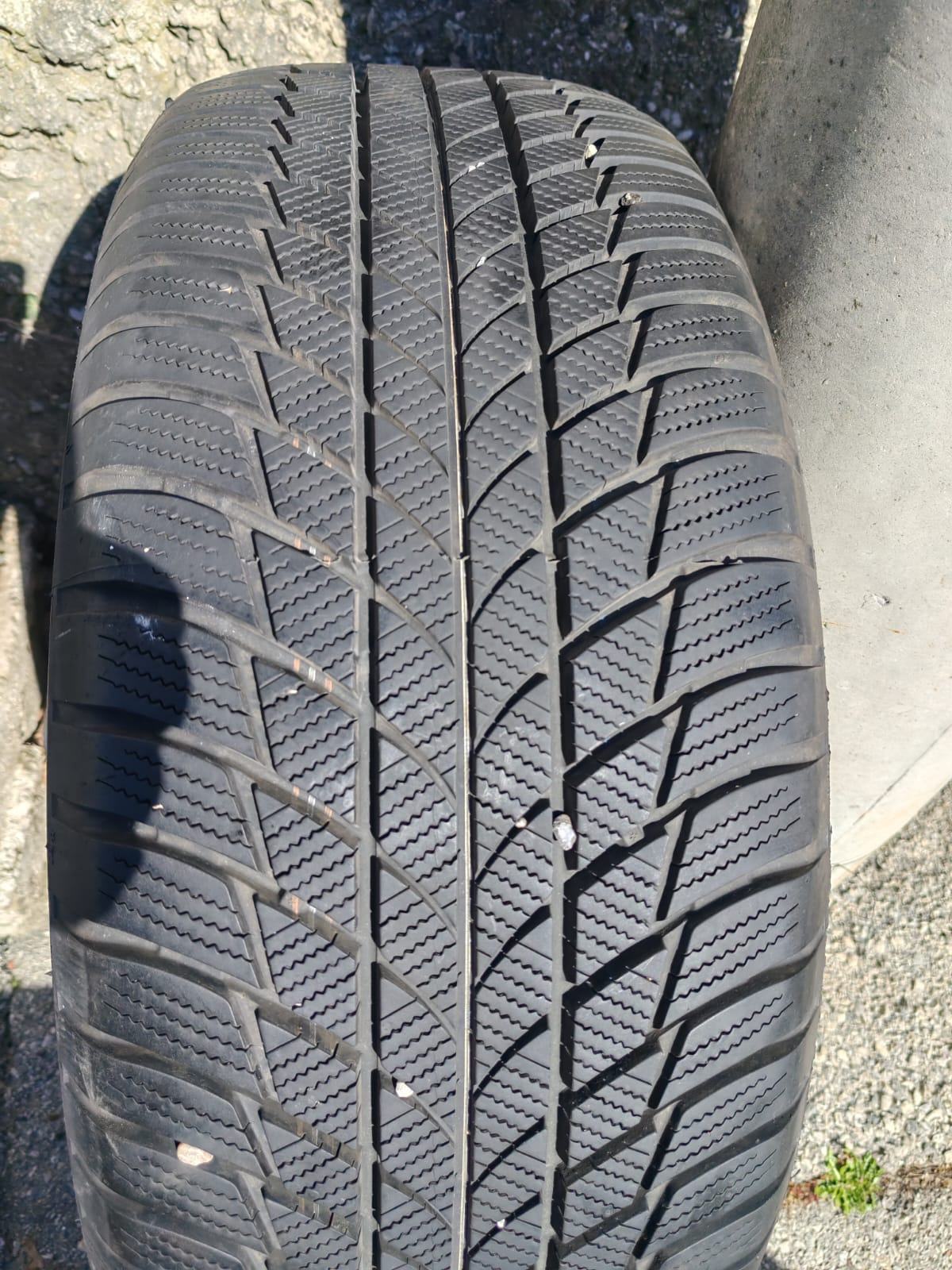 *Bridgestone Blizzak LM 001*245/50/19*4 kom*Top stanje*Dot 3923