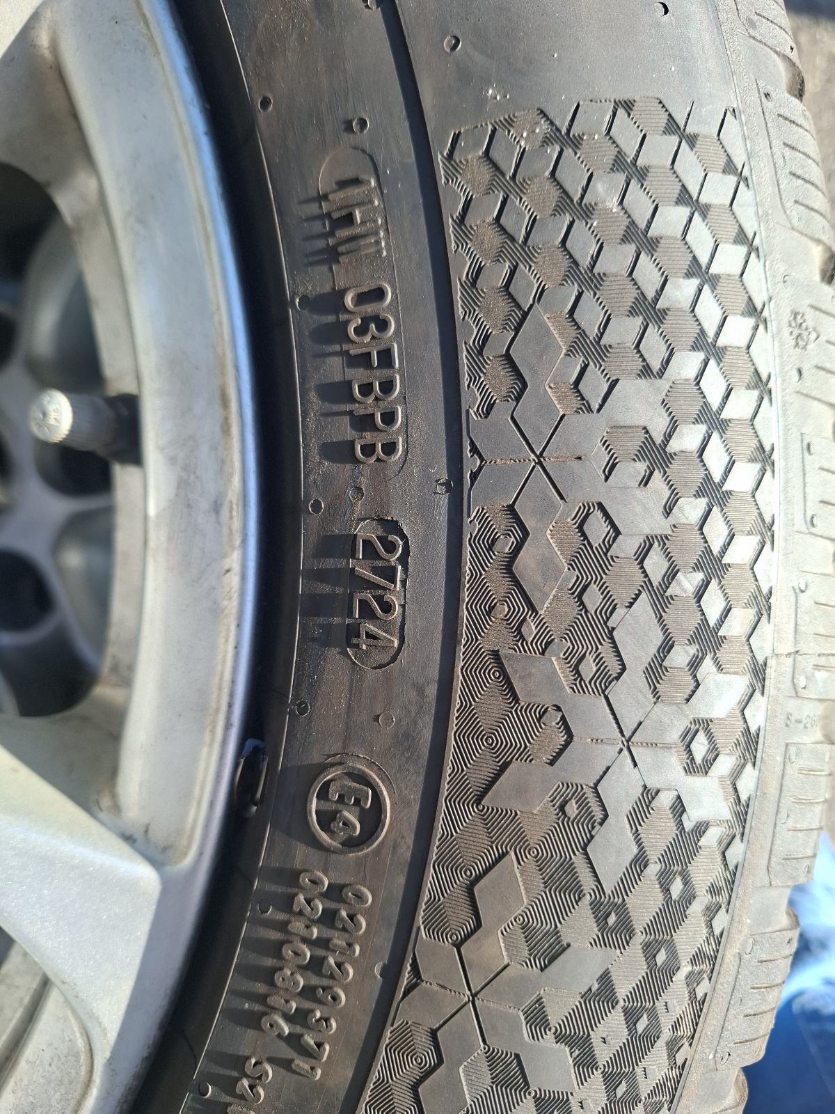 Gume zimske Continental 255/55/18 4 kom.