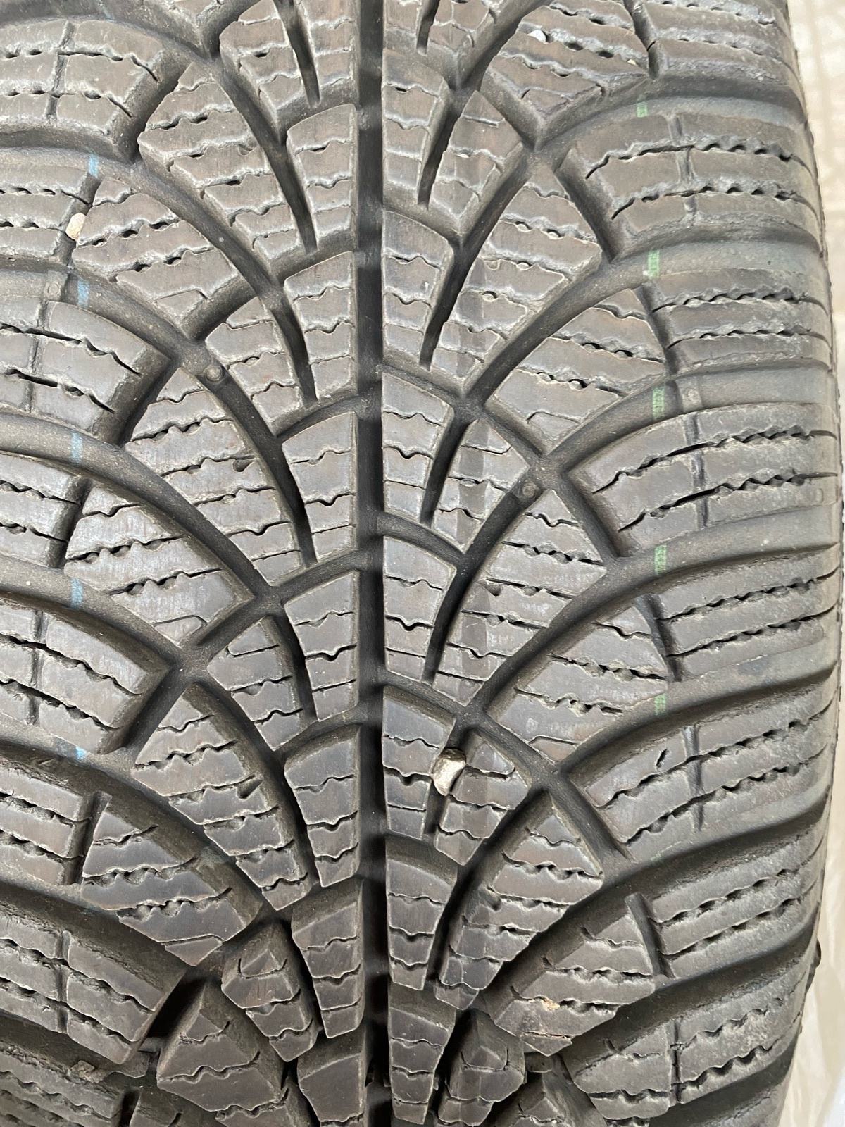 Gume zimske Goodyear 185/65/15 4 kom.