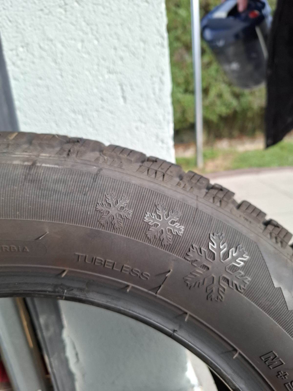 Gume zimske Taurus 185/65/15 4 kom.