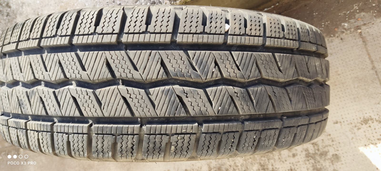 Gume zimske Vredestein 215/65/R16C .4 kom.