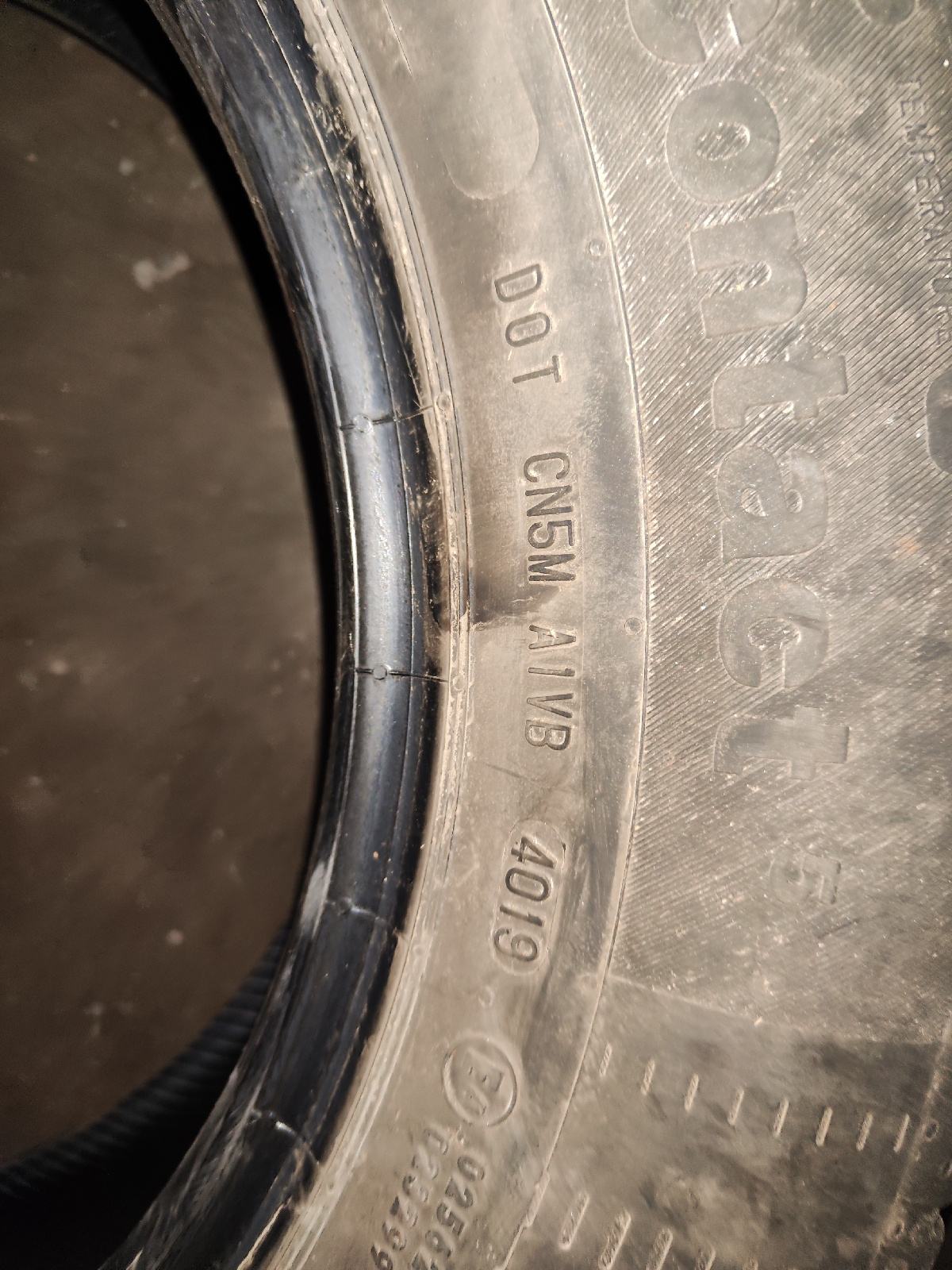 auto gume 215/60/16 continental