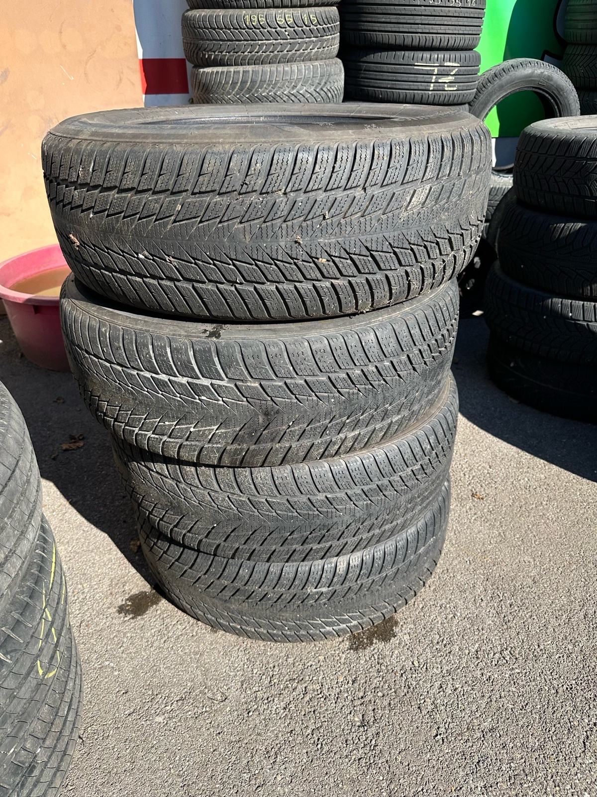 Gume 235/65/17 zimska 4 kom.