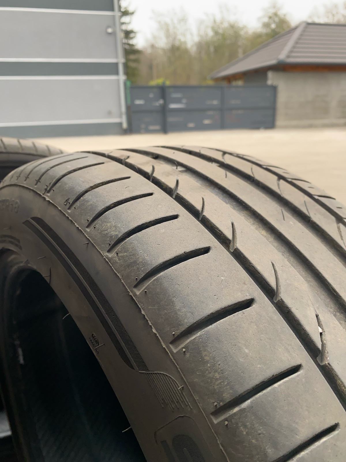 Gume 245/45/18 ljetna 2 kom. 2024 vožene 5K km