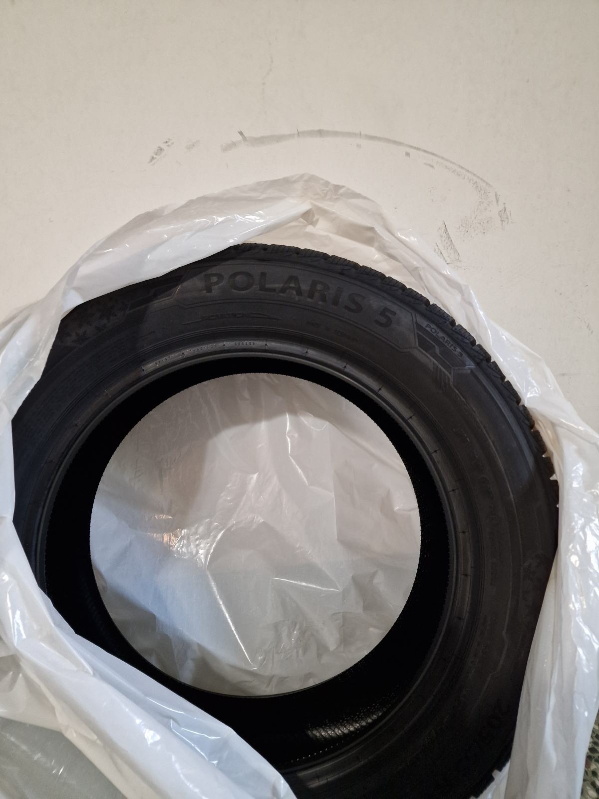 Gume Barum 205/55/16 zimska 4 kom.