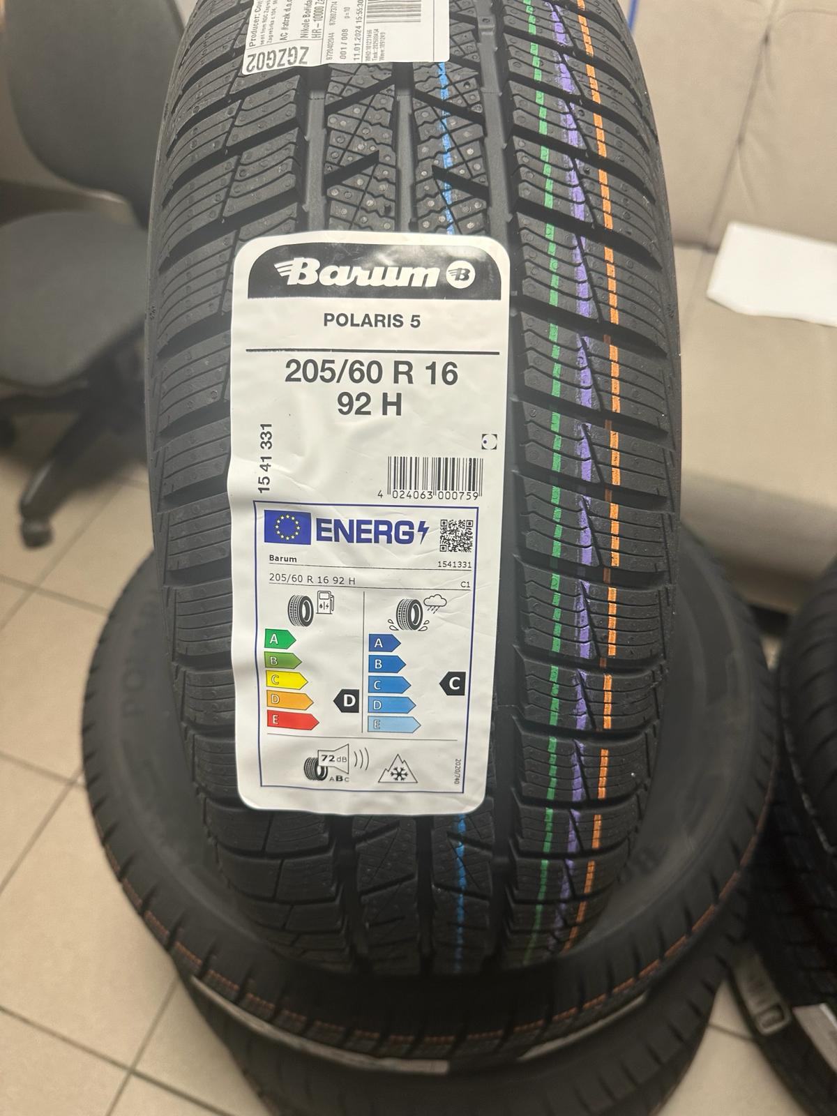 Gume Barum 205/60/16 zimska 4 kom.