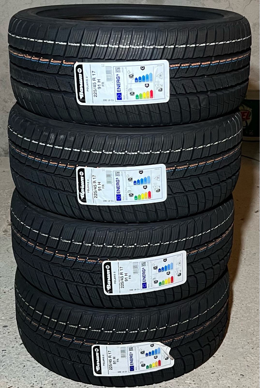 Gume Barum 225/45/17 zimska 4 kom.