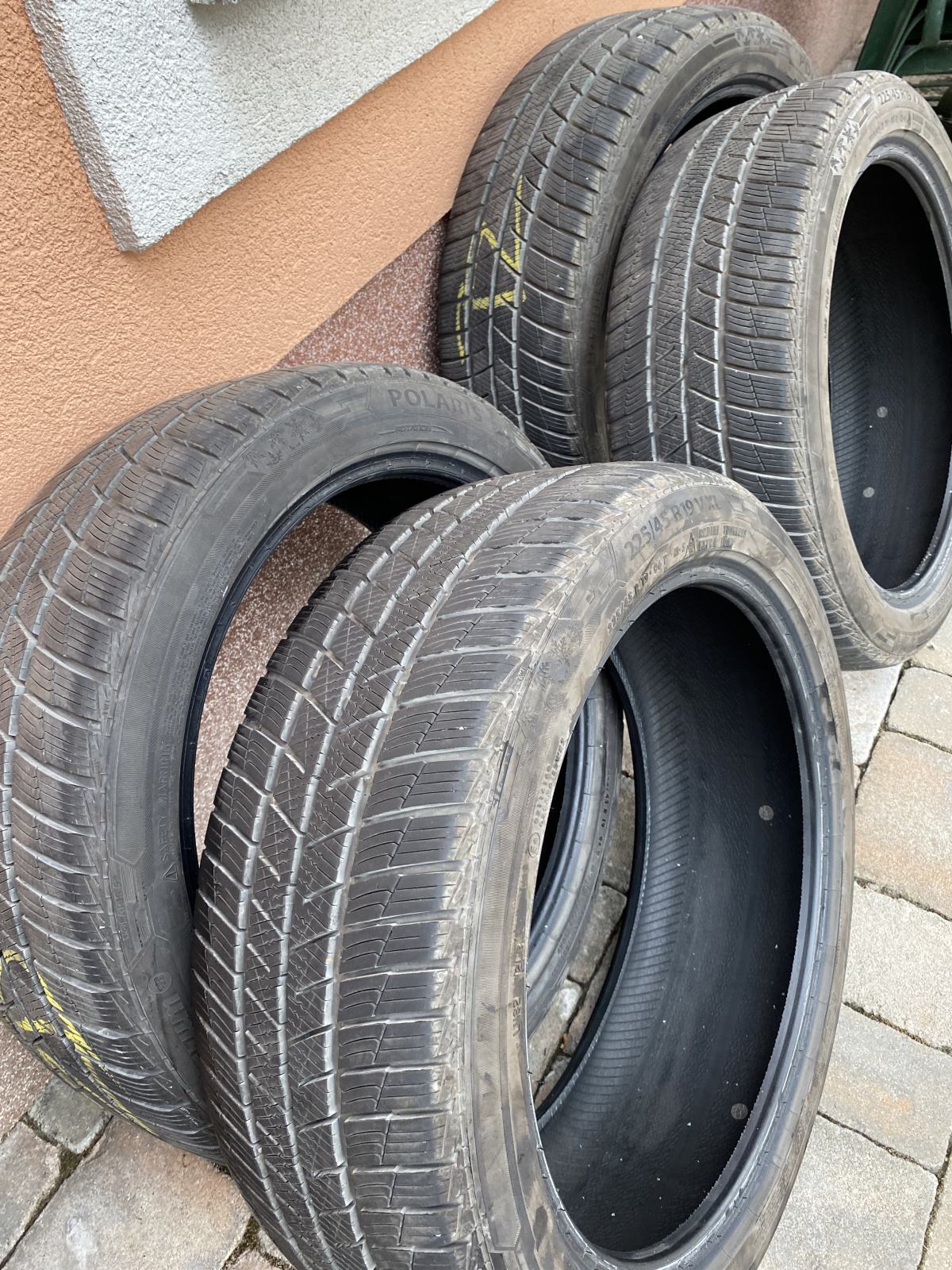 Gume Barum 225/45/19 zimska 4 kom.