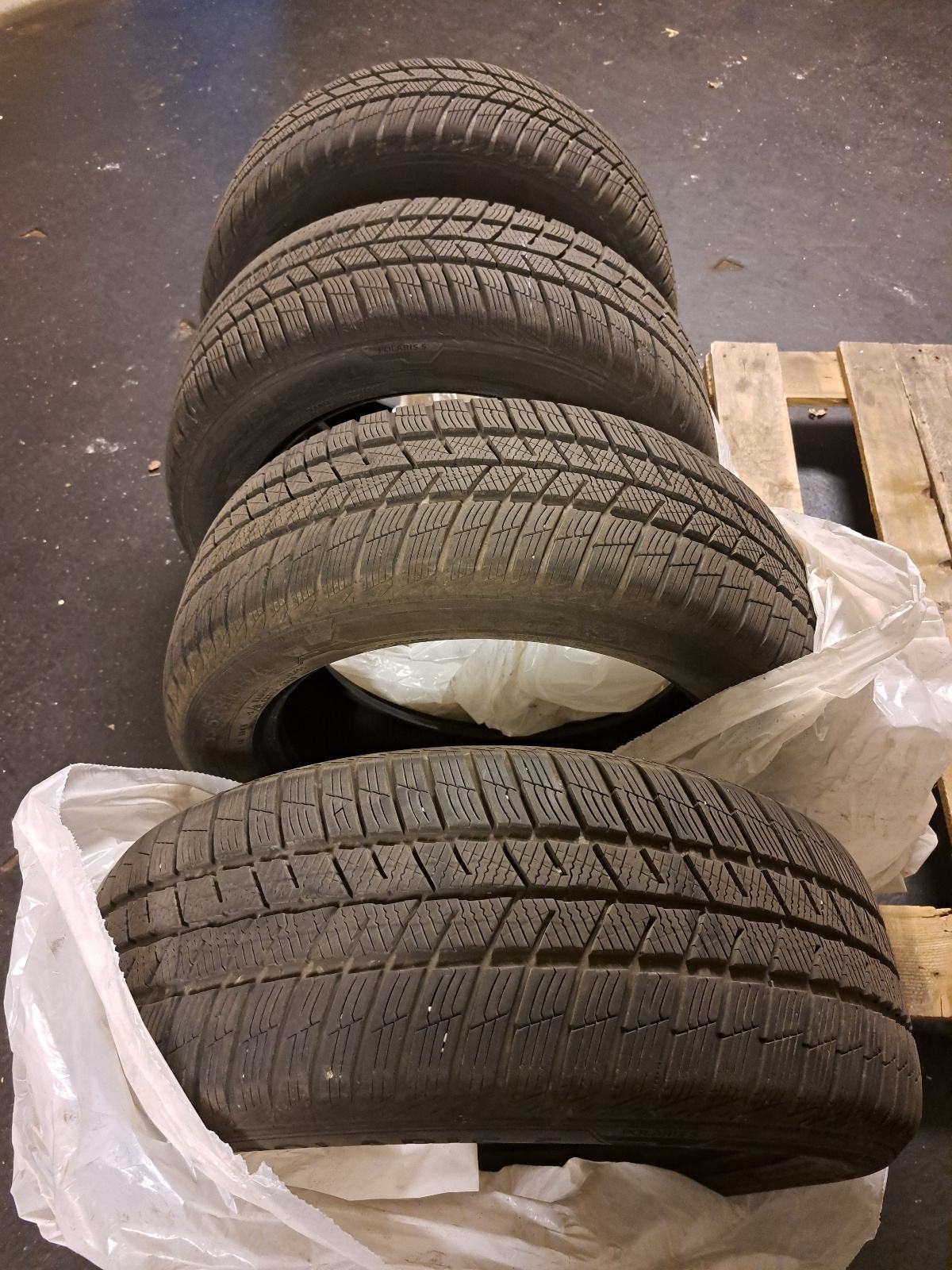 Gume Barum 235/55/18 zimska 4 kom.