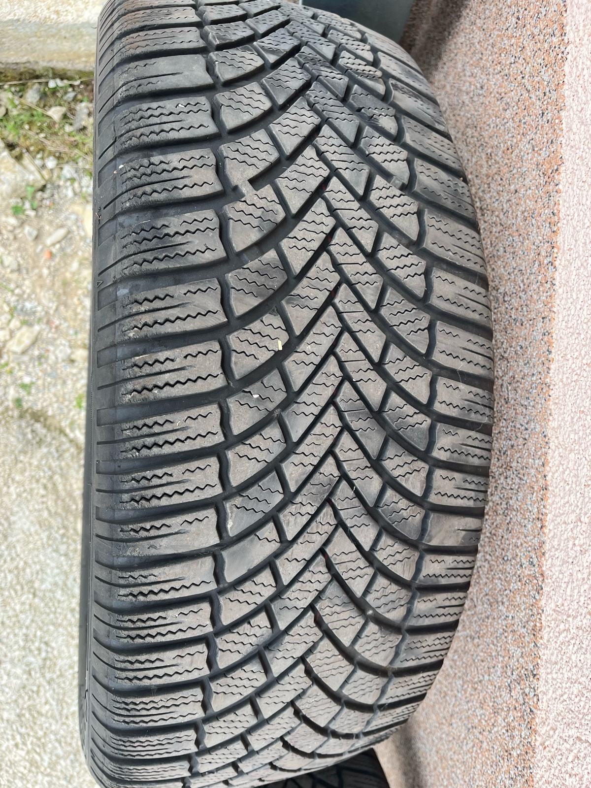 Gume Bridgestone Blizzak 235/55/18 zimska 4 kom, dot 14/22