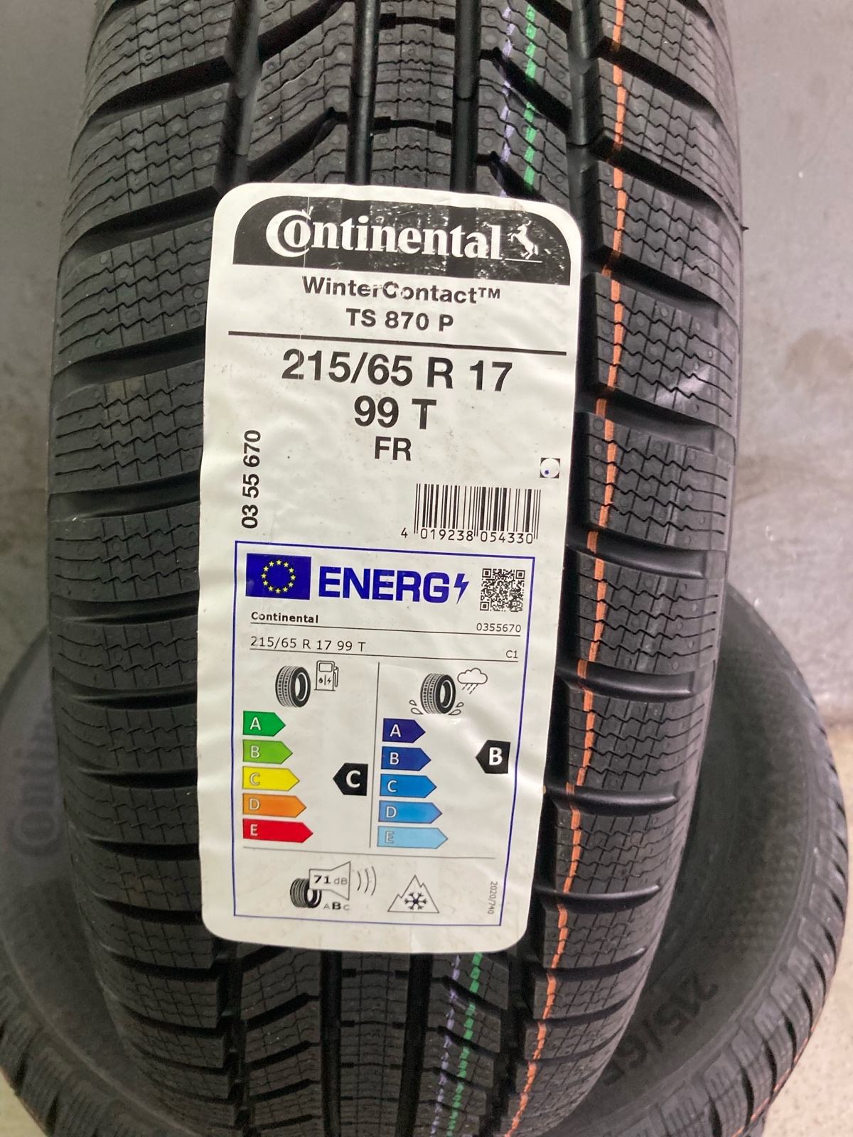 Gume Continental 215/65/17 zimska 4 kom.