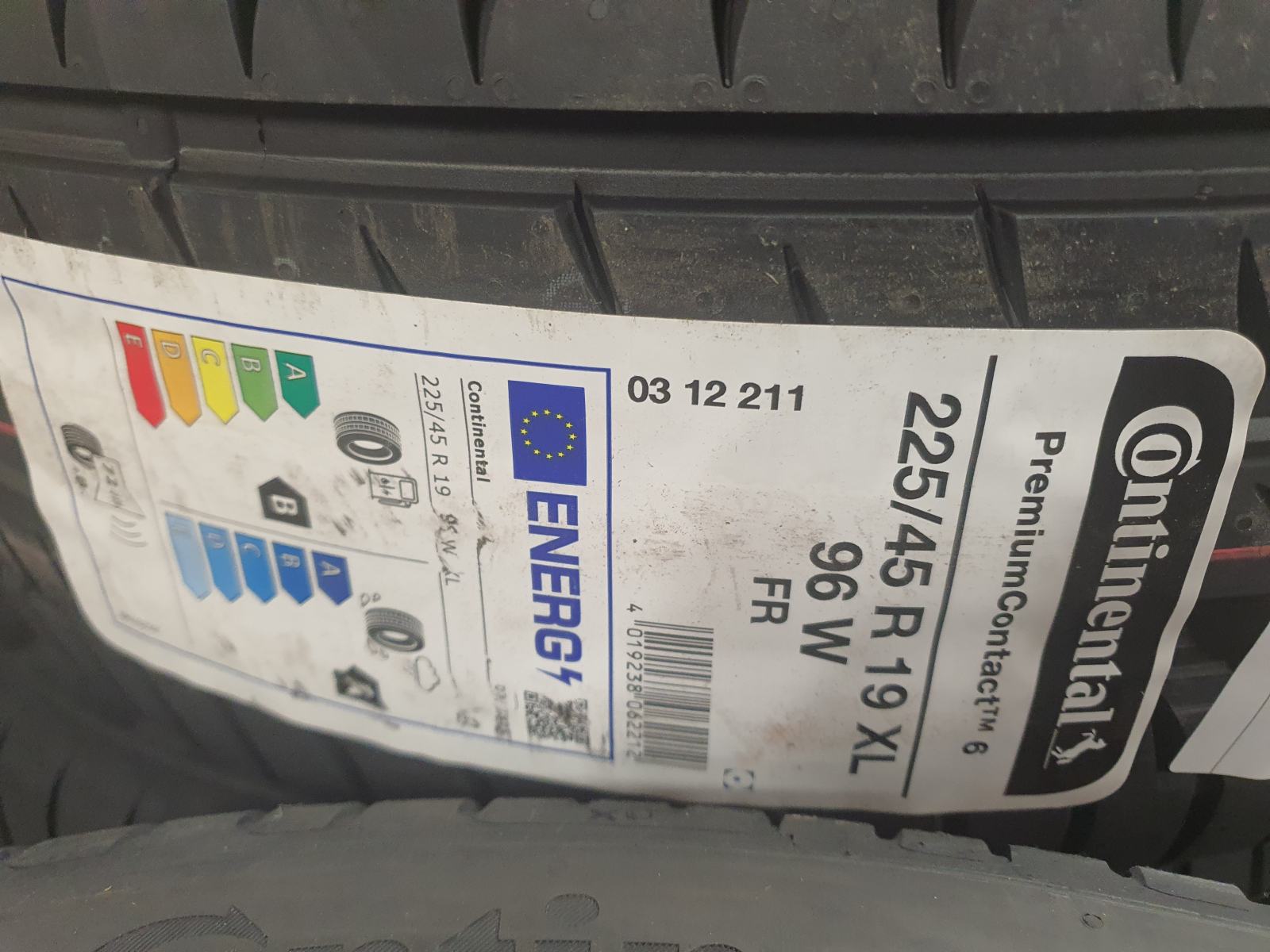 Gume Continental 225/45/19 ljetna 4 kom.