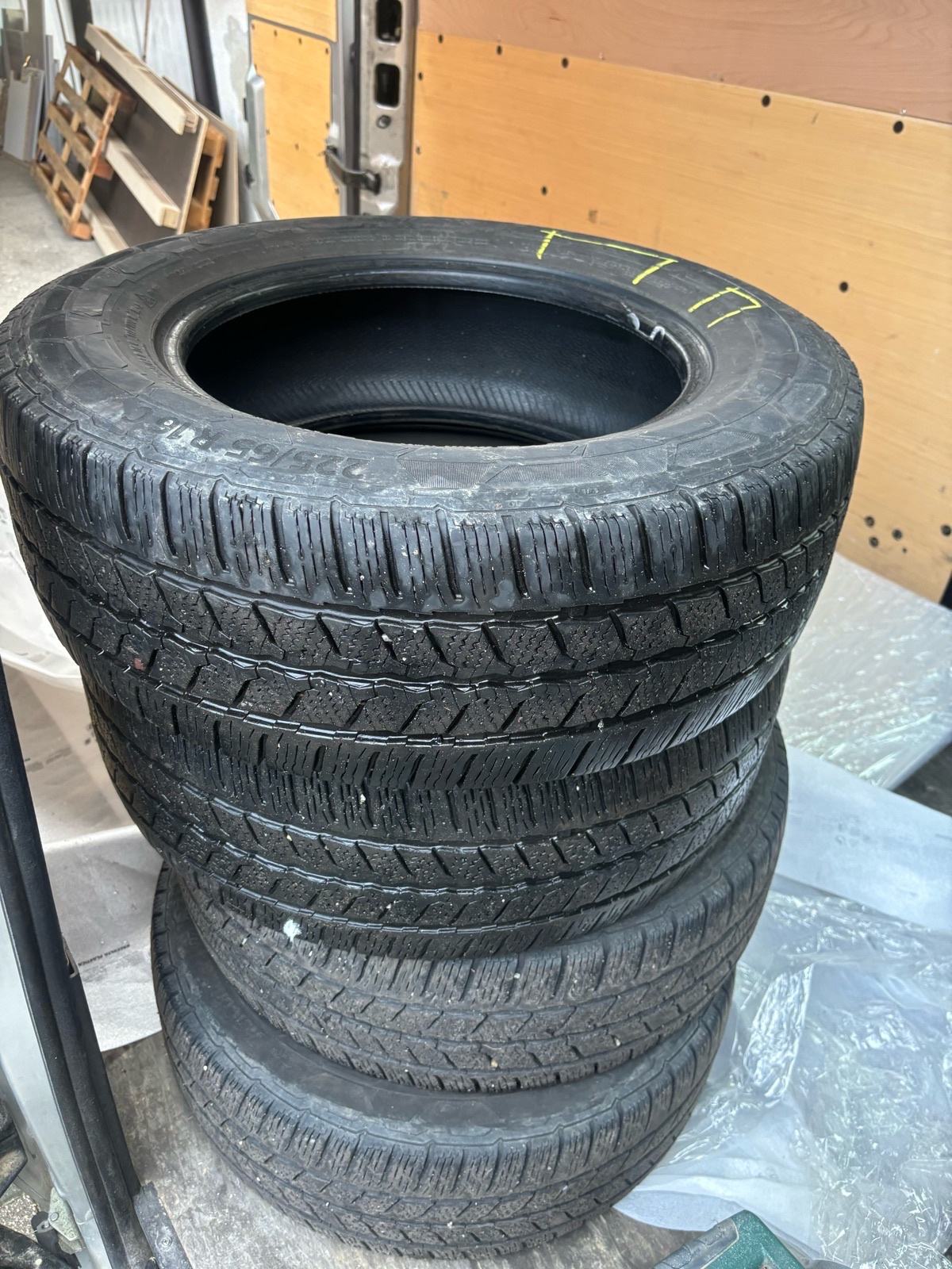Gume Continental 225/65/16 zimska 4 kom.