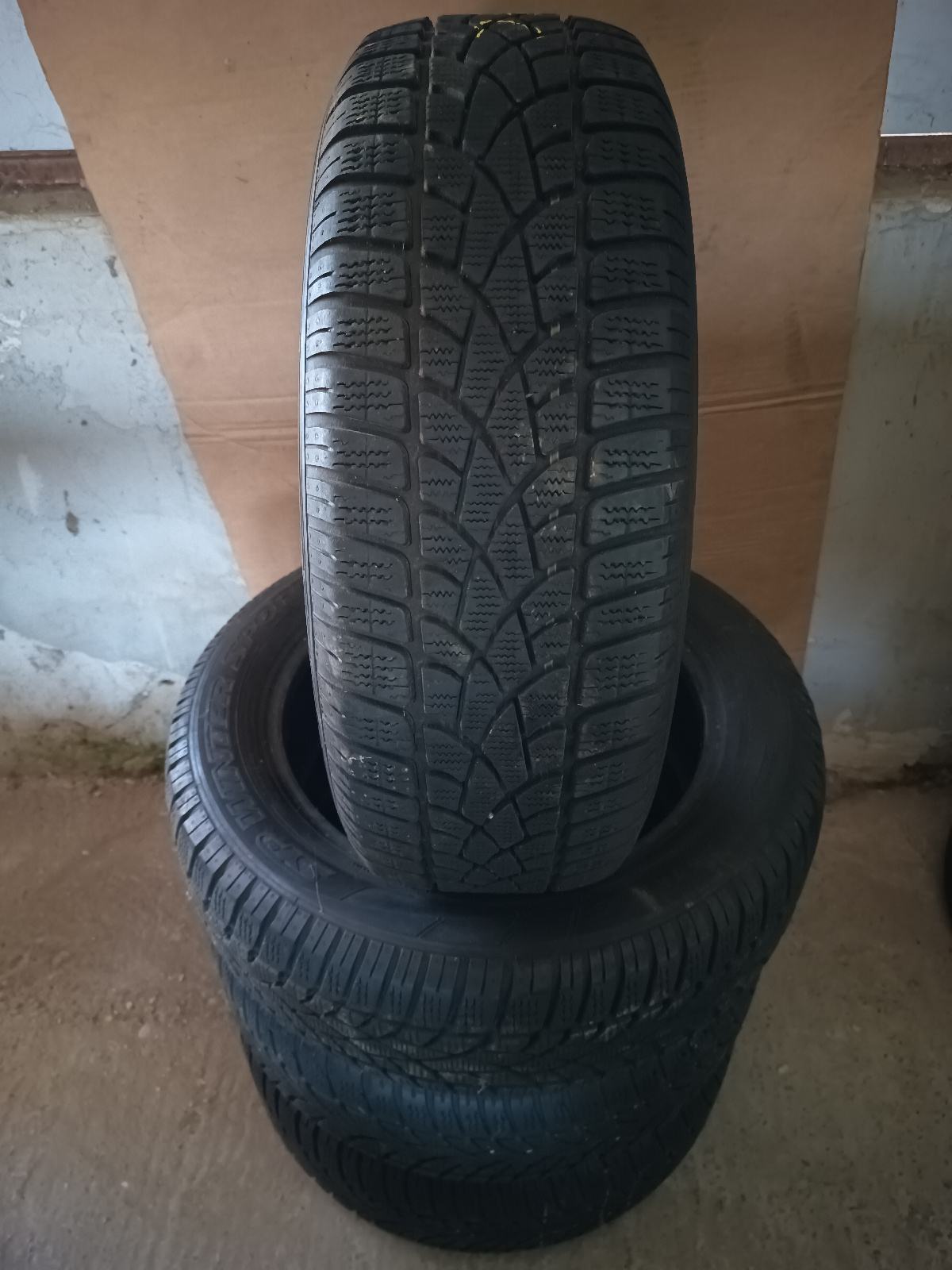 Gume Dunlop 215/60/17C zimska 4 kom.