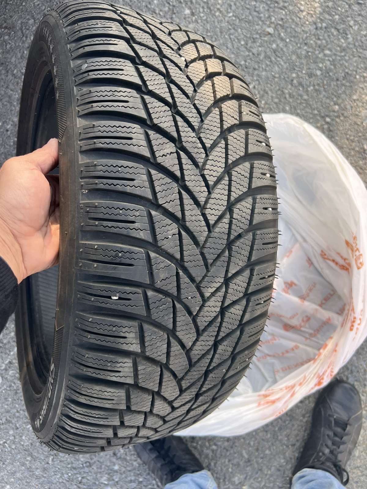 Gume Lassa 225/50/17 zimska 4 kom.