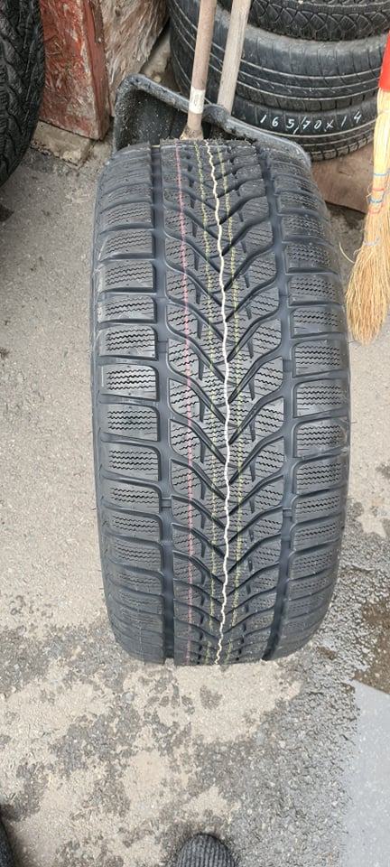 Gume Lassa 245/45/18 zimska 4 kom. NOVO