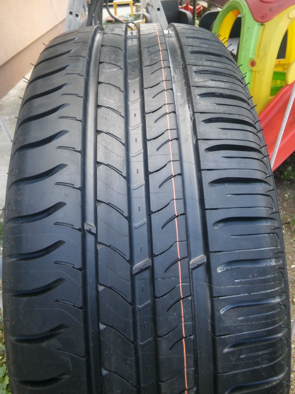 Gume 205/55/16 ljetna ima Nevoženo i Voženo