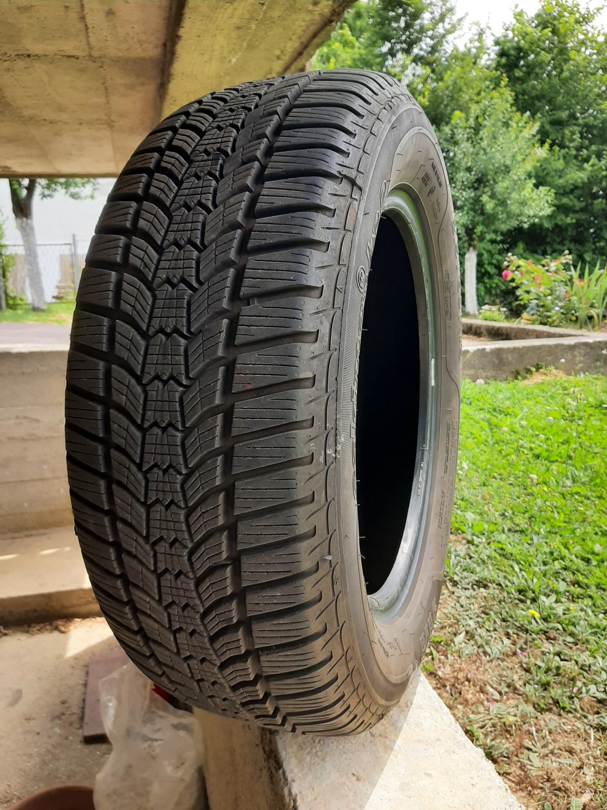 Gume Sava 215/60/16 zimska 4 kom.