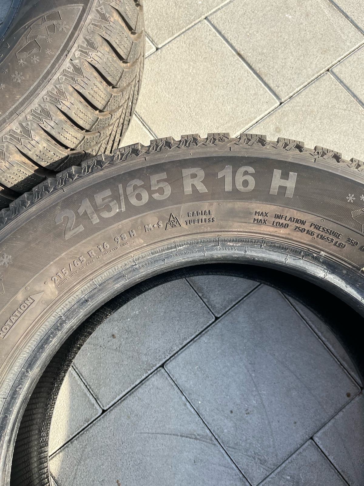 Gume Semperit 215/65/16 zimska 2 kom.