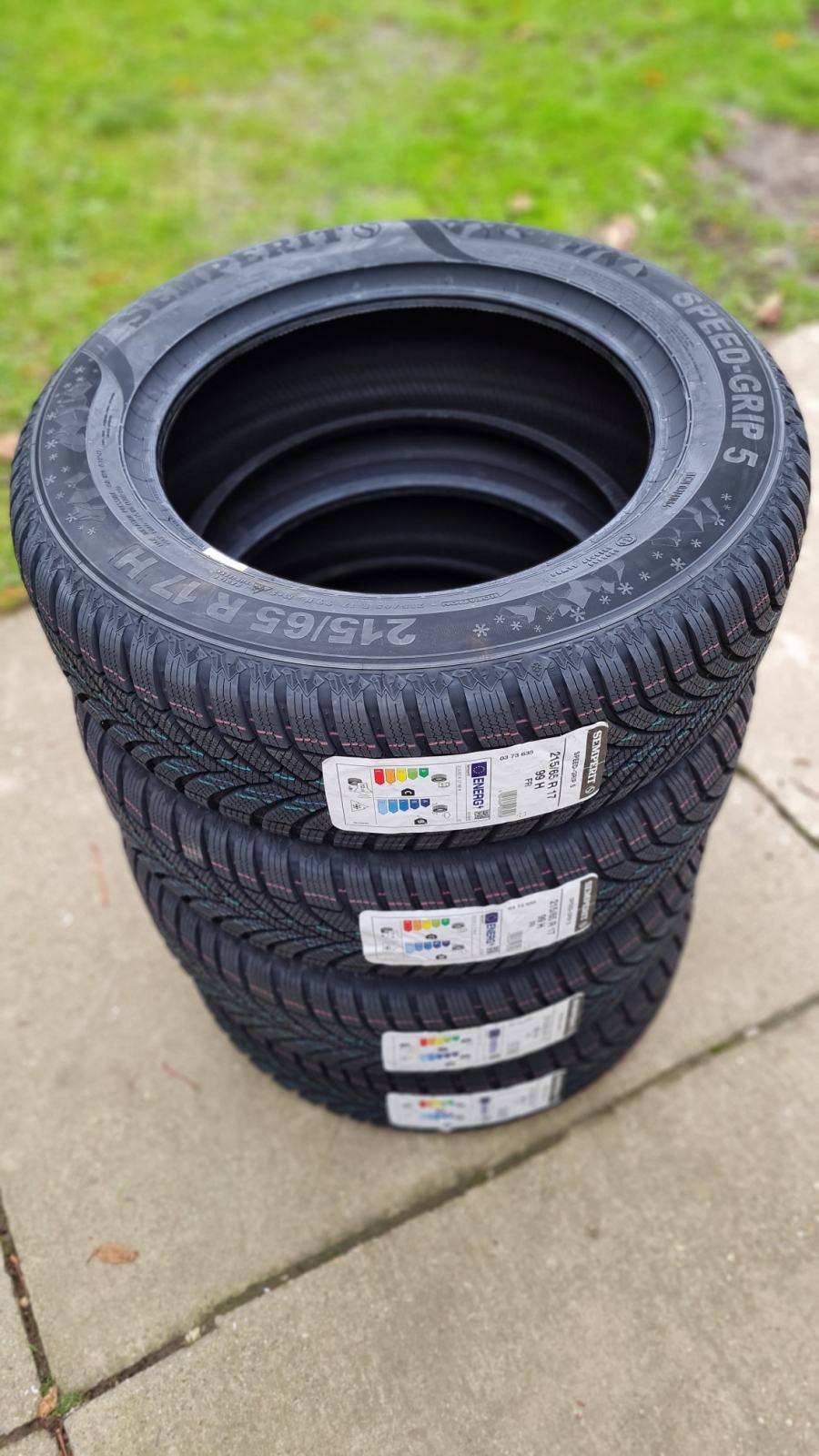 NOVE Gume Semperit 215/65/17 zimske 4 kom.