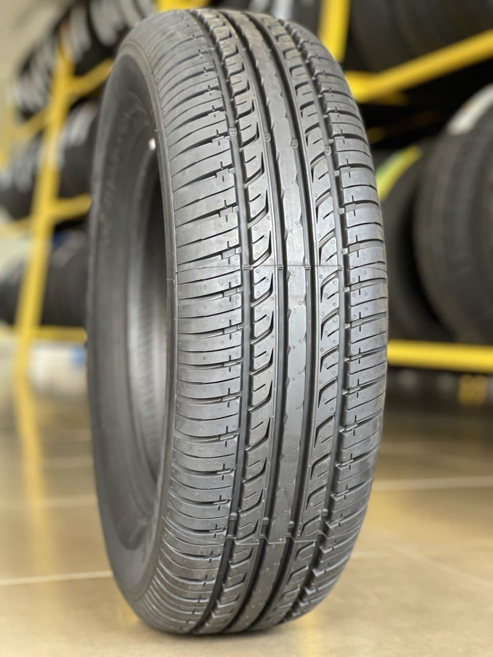 Gume Starmaxx 155/80/13 ljetna 4 kom BESPLATNA DOSTAVA