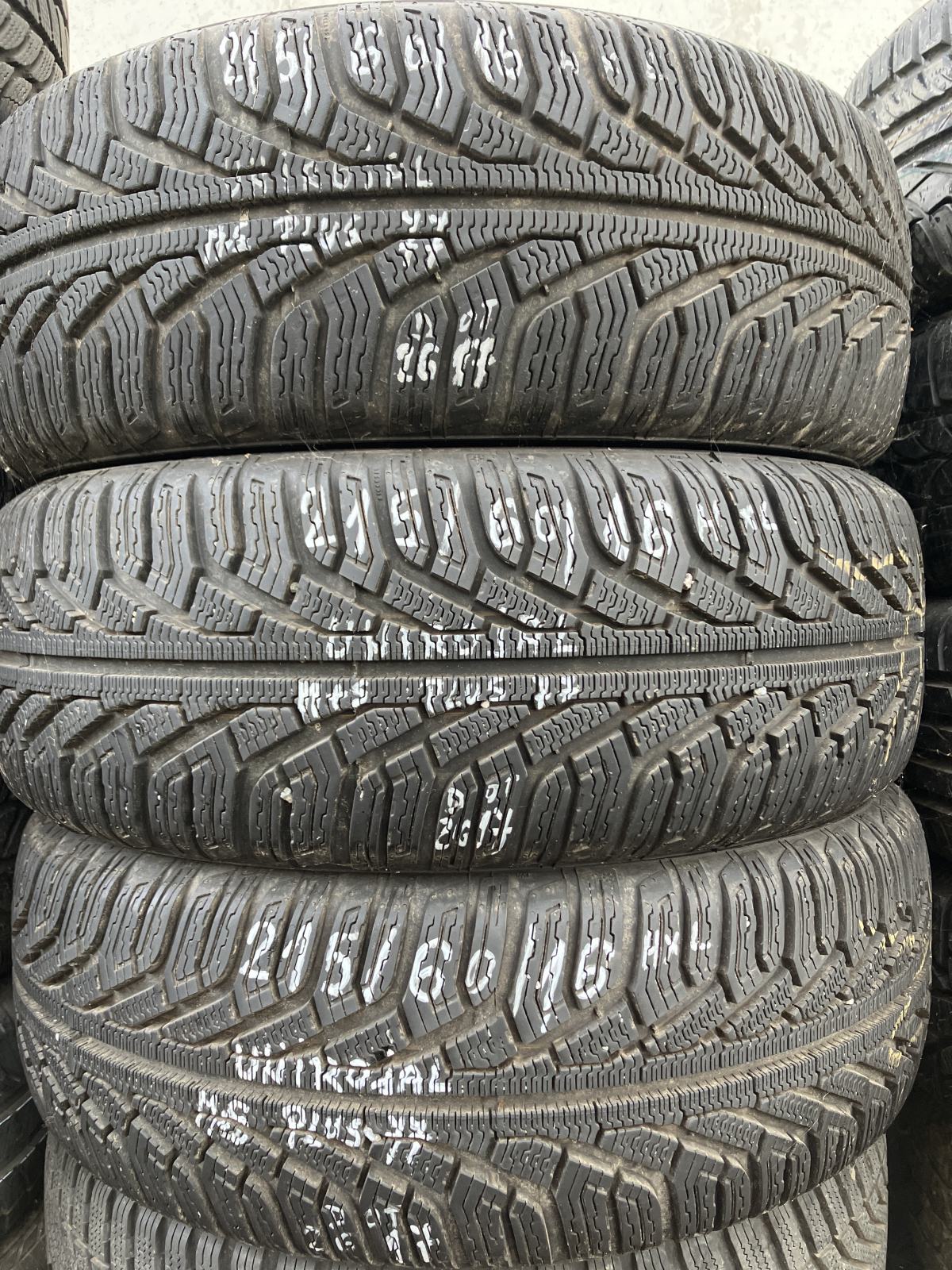 Gume Uniroyal 215/60/16 Zimske Kao Nove