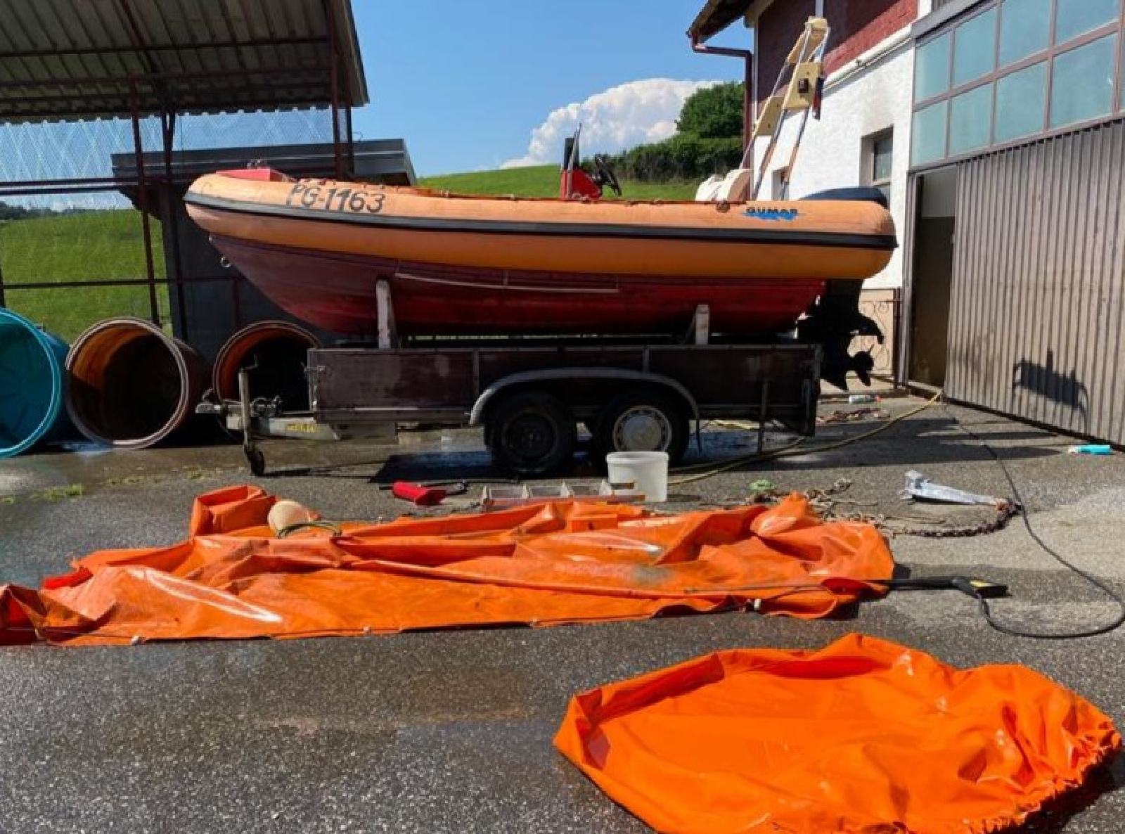 Gumeni gliser Greben RB51