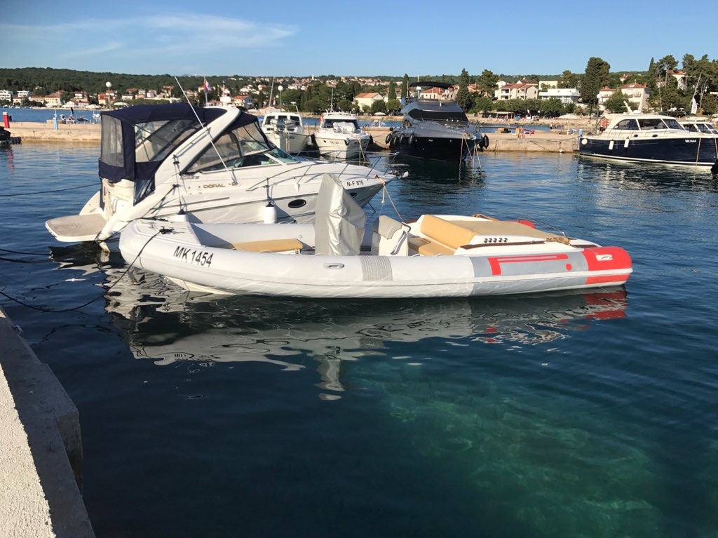 Gumenjak Pirelli PZero 770 EFB - PRILIKA