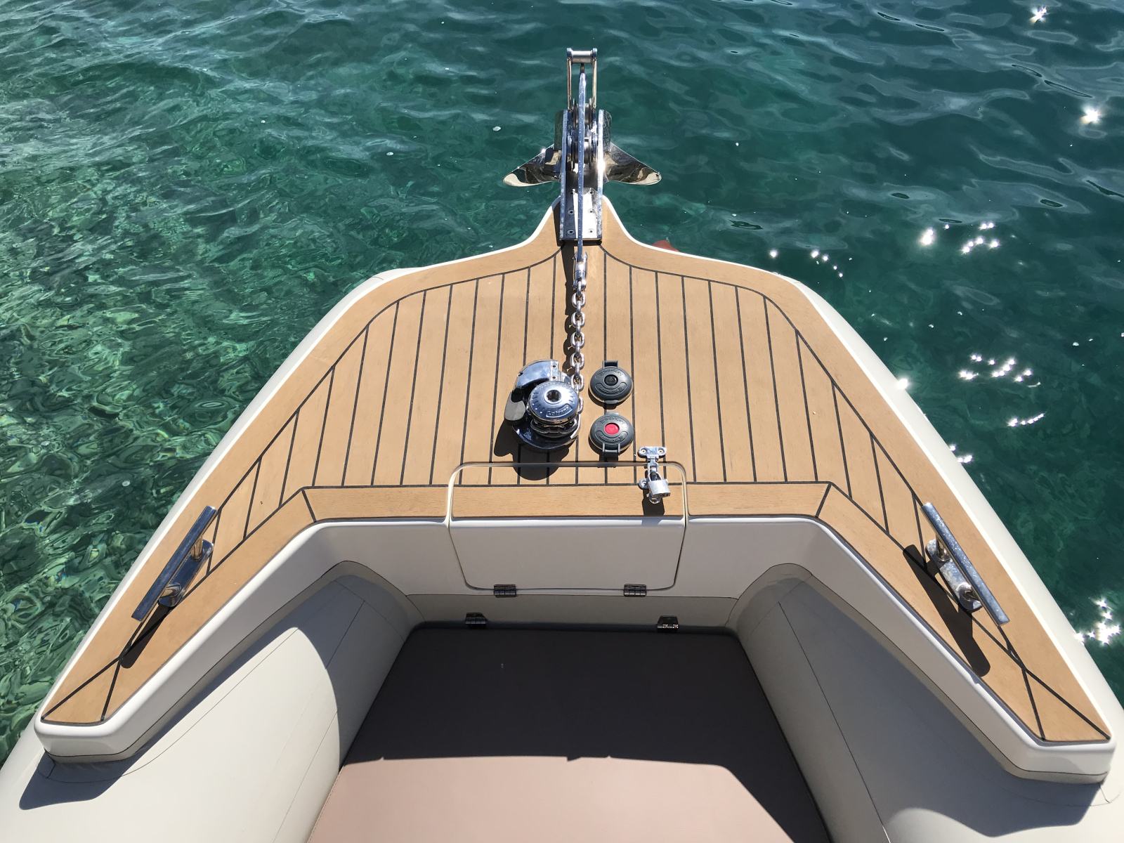 Inmark Marine Aquamax B23F - 2017: jako malo korišten. Nikad u najmu.