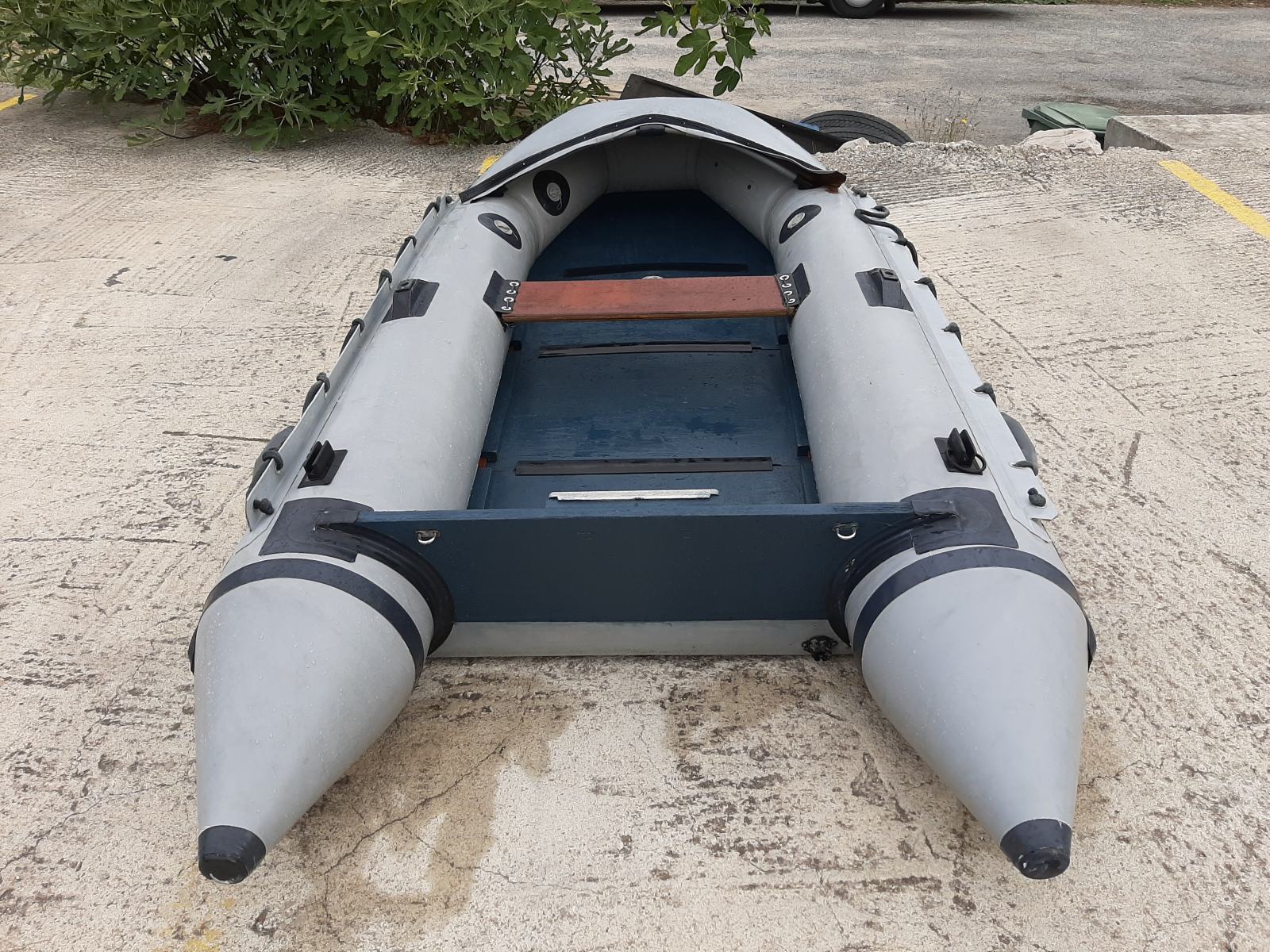 Hitno se prodaje gumenjak Maestral Ris 2.99 + vanbrodski motor Johnson