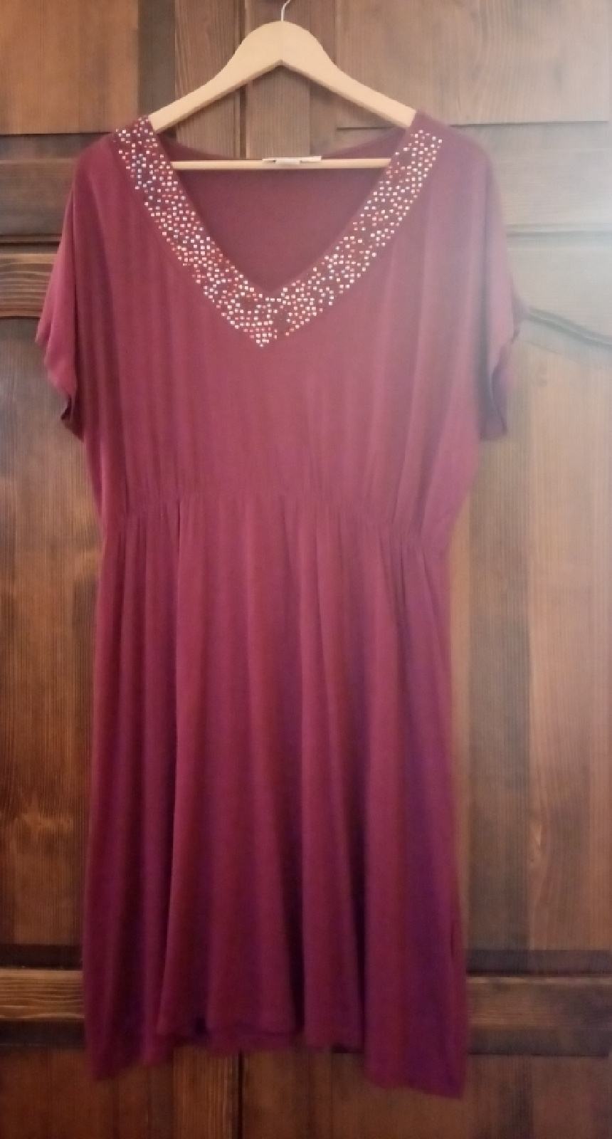 b. p. c. haljina boja trula višnja br. 40 /42