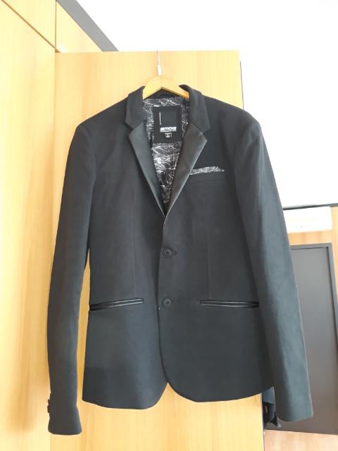 Muski sako, haljina i tunika