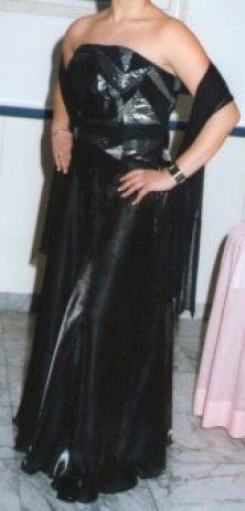 SVEČANA HALJINA, LA PERLA, CIJENA 100 eura, GRATIS LEDENKO CIPELE