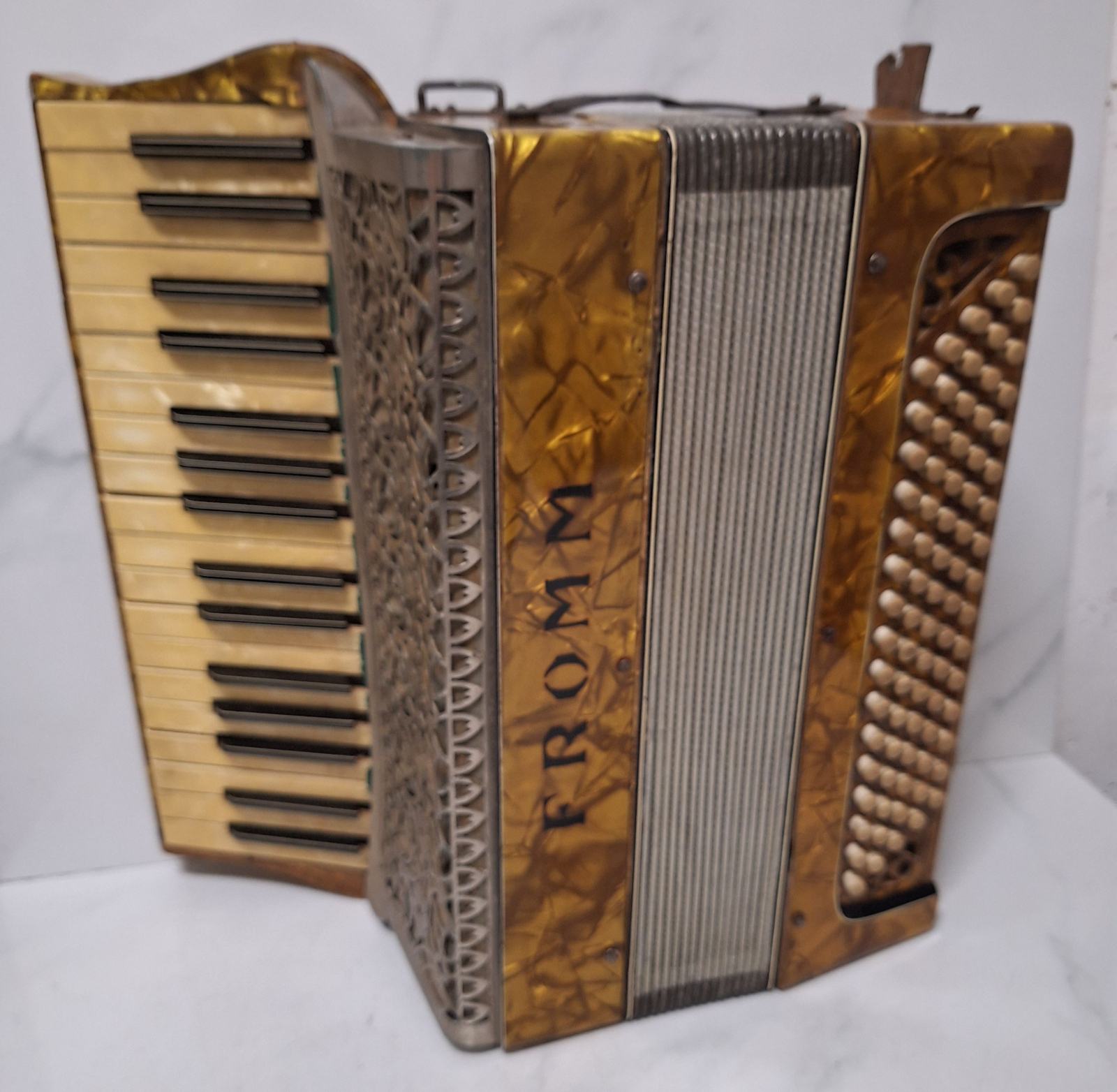 antique harmonika Fromm iz 1930.godine