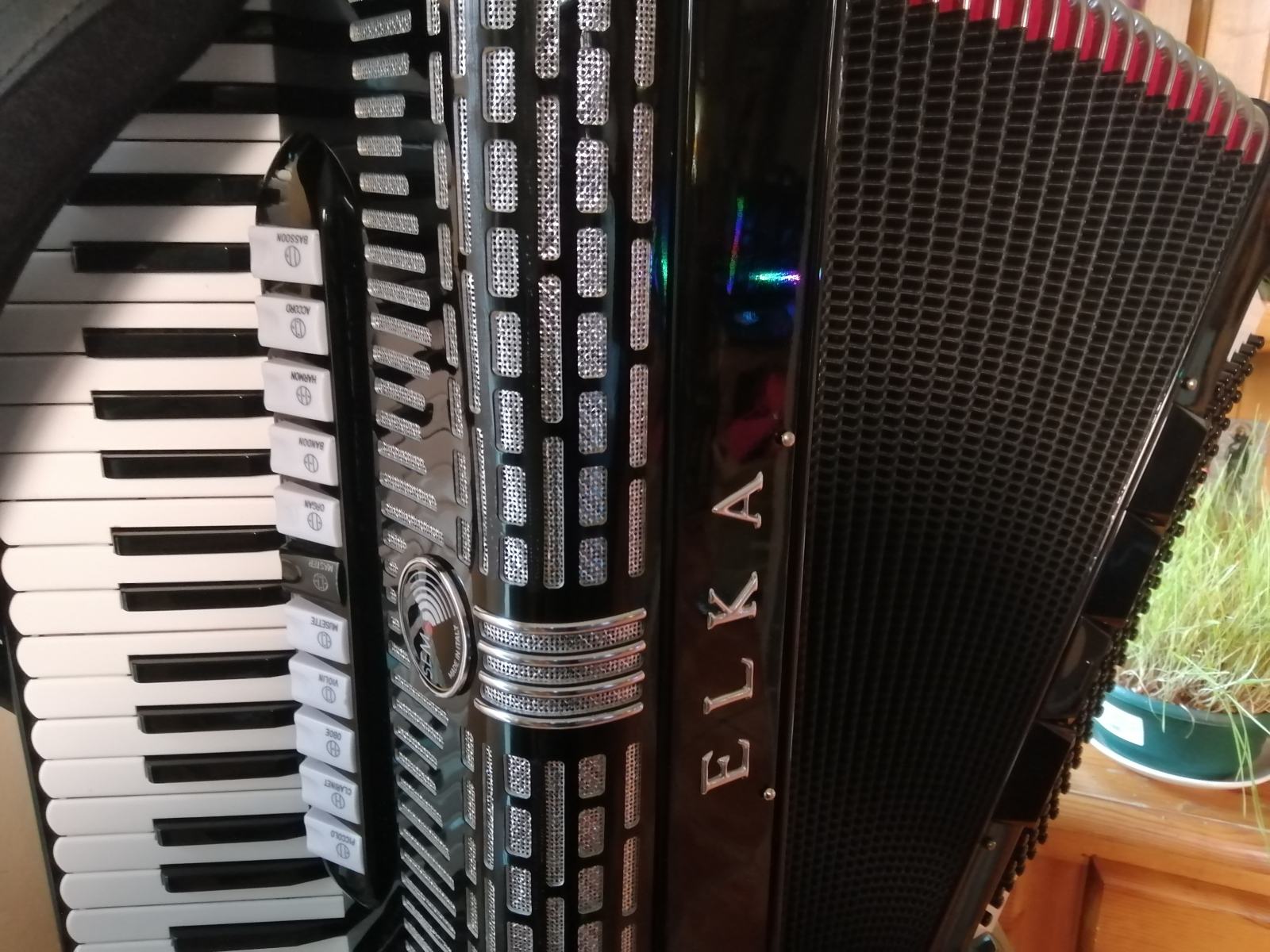 Elka mod.412 120b kao nova!!!