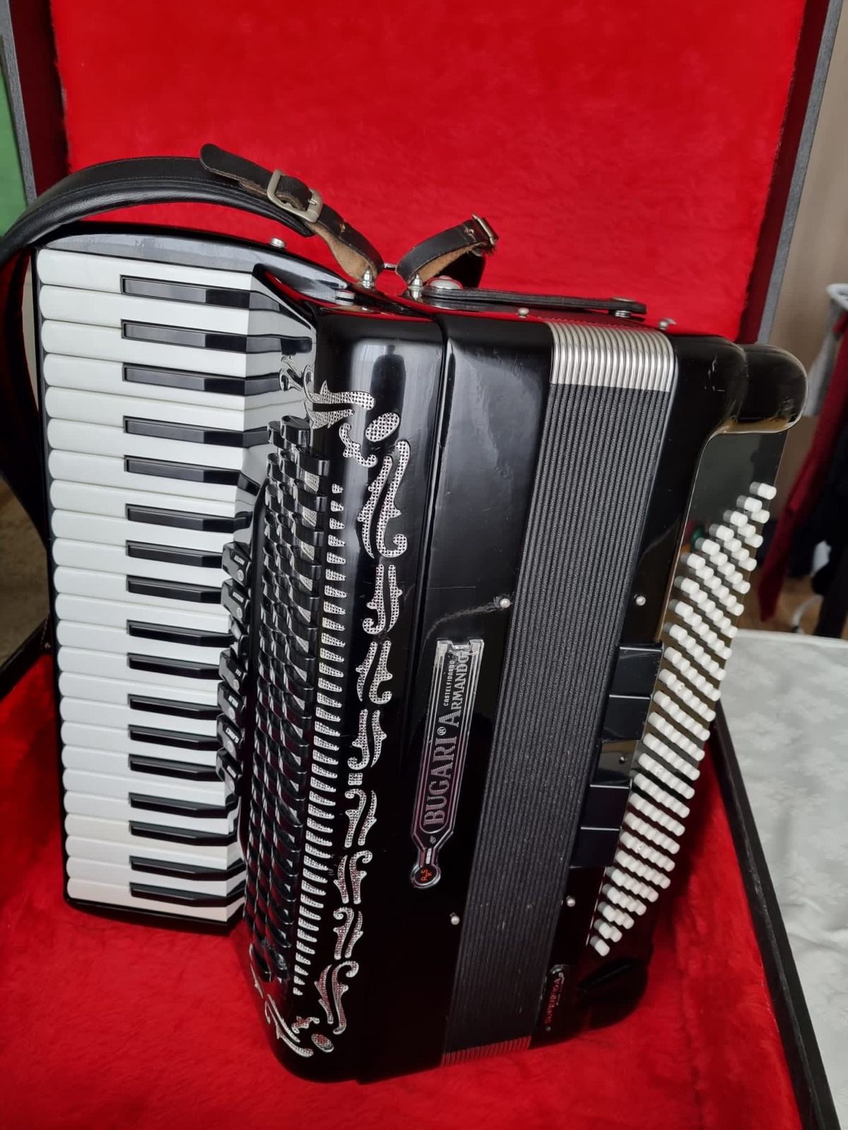 HARMONIKA ARMANDO BUGARI Superfis