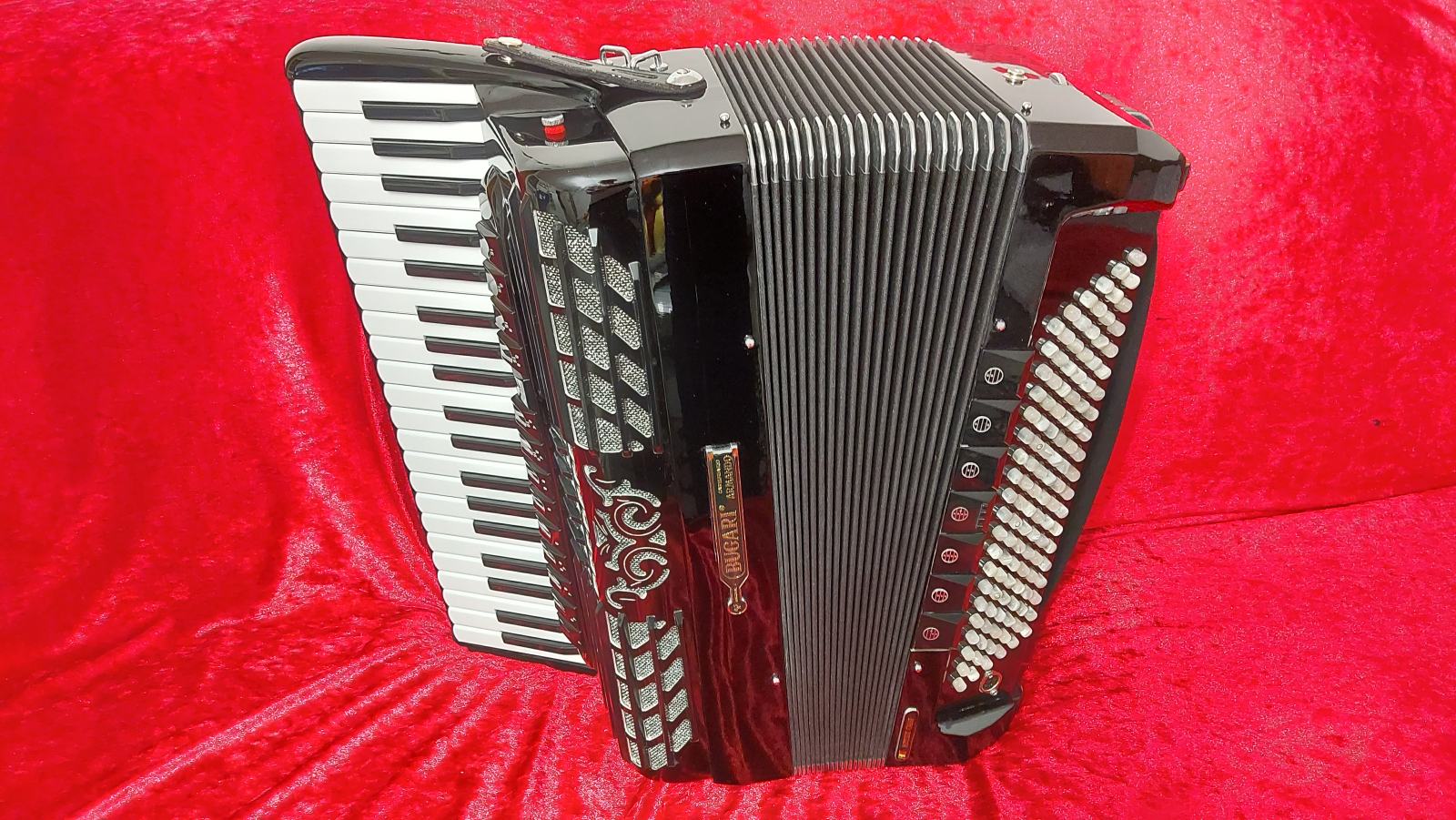 HARMONIKA BUGARI ARMANDO ARTIST 2+2 CASSOTTO KABINA 120 BAS