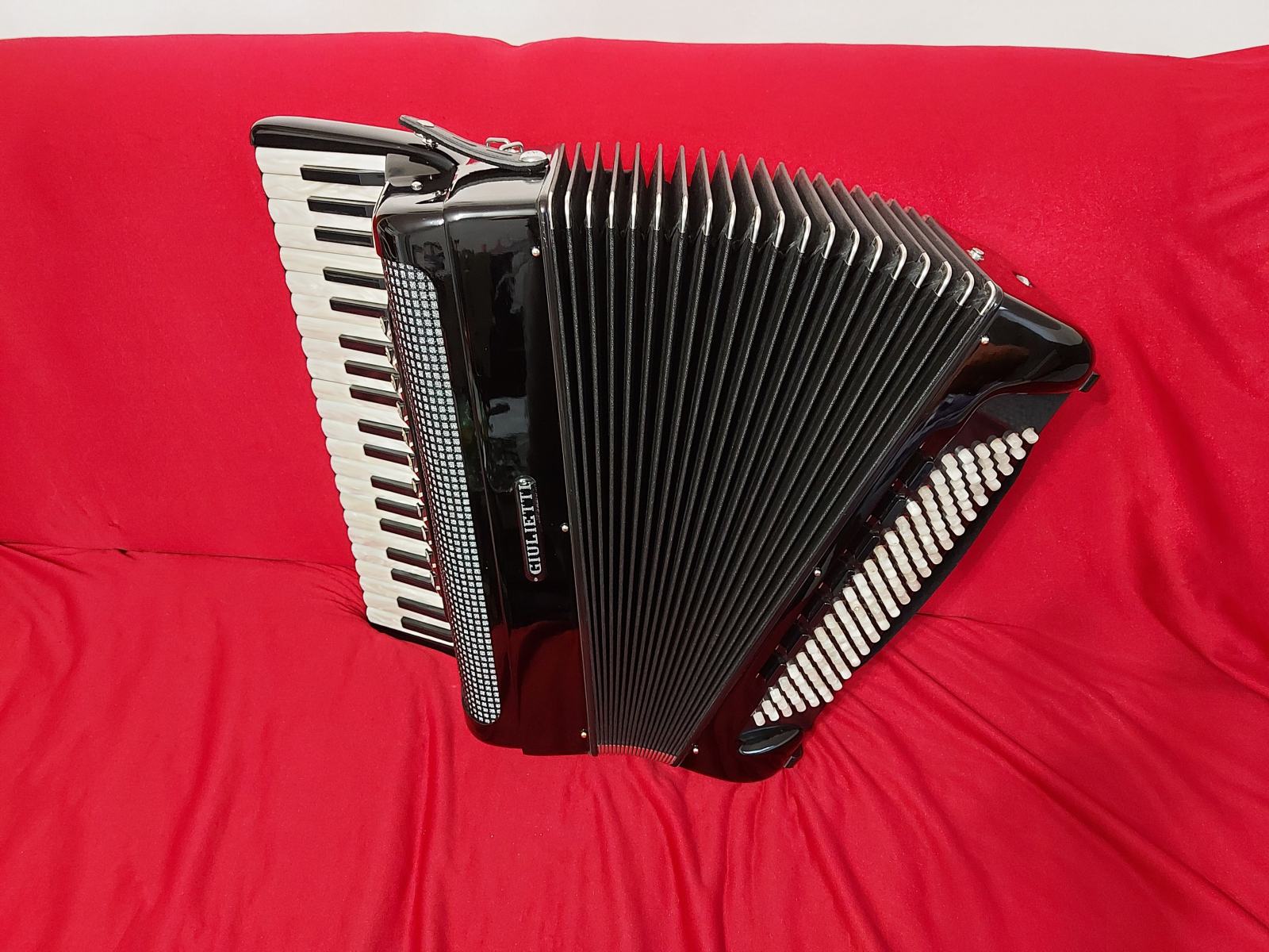 HARMONIKA GIULIETTI CLASIC ZERO SETTE 2+2 KABINA CASSOTTO 120 BAS